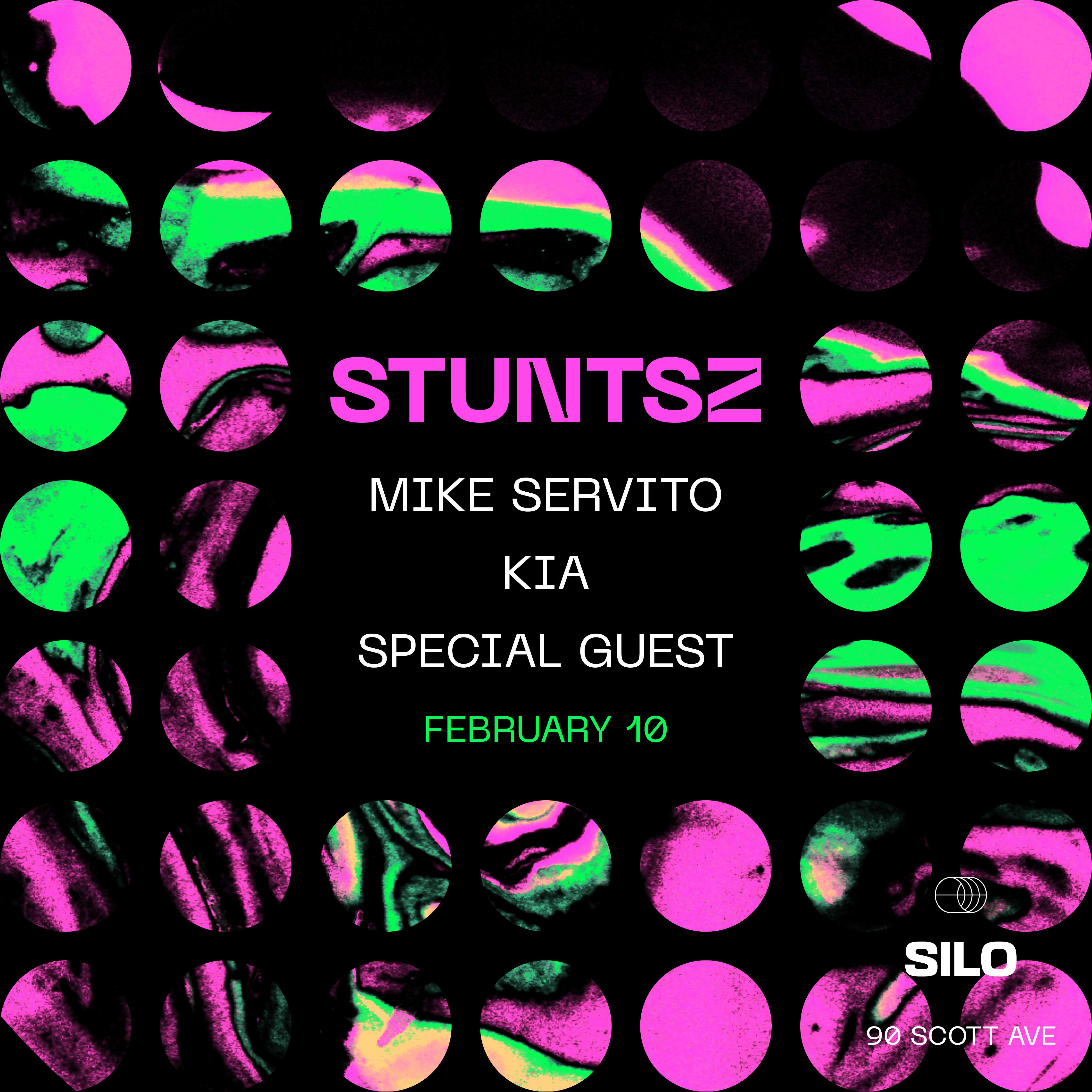 Stuntsz: Mike Servito + KIA + Vicki Powell bij SILO, New York City