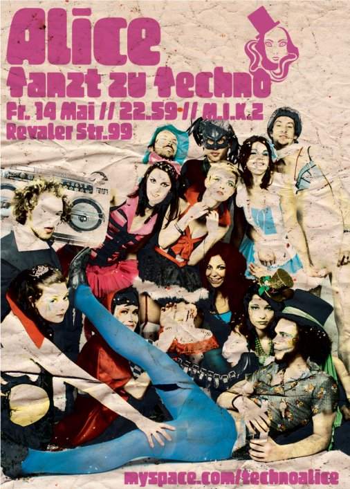 Alice Tanzt Zu Techno bei Spirograph.Berlin, Berlin