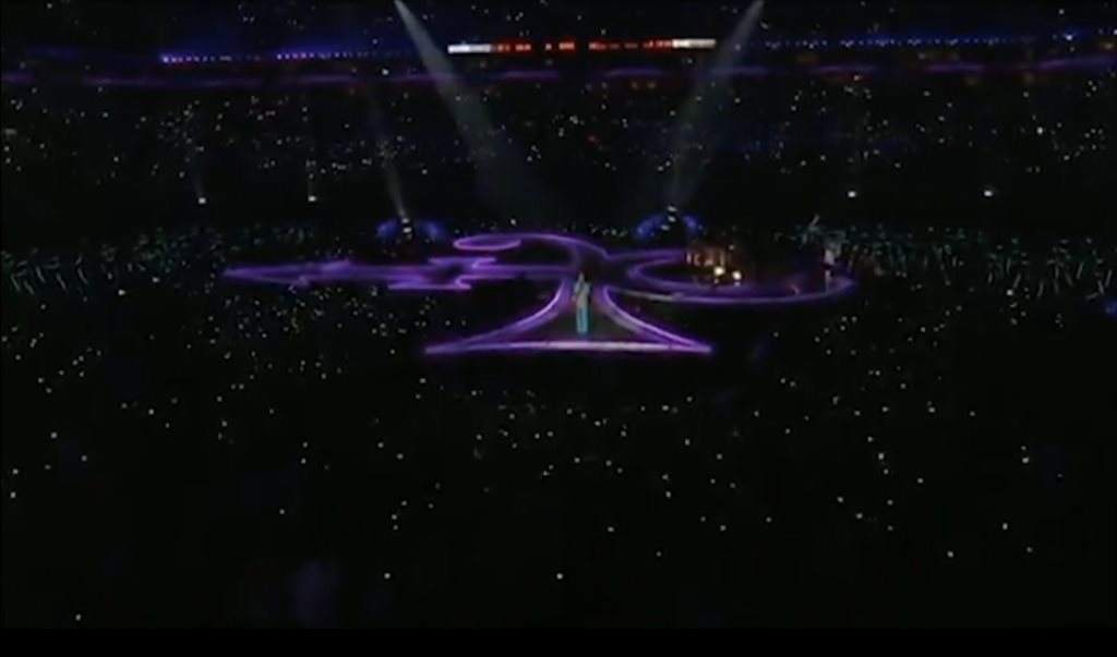 Alexis Taylor (Hot Chip) Prince DJ Set bei Mick's Garage, London