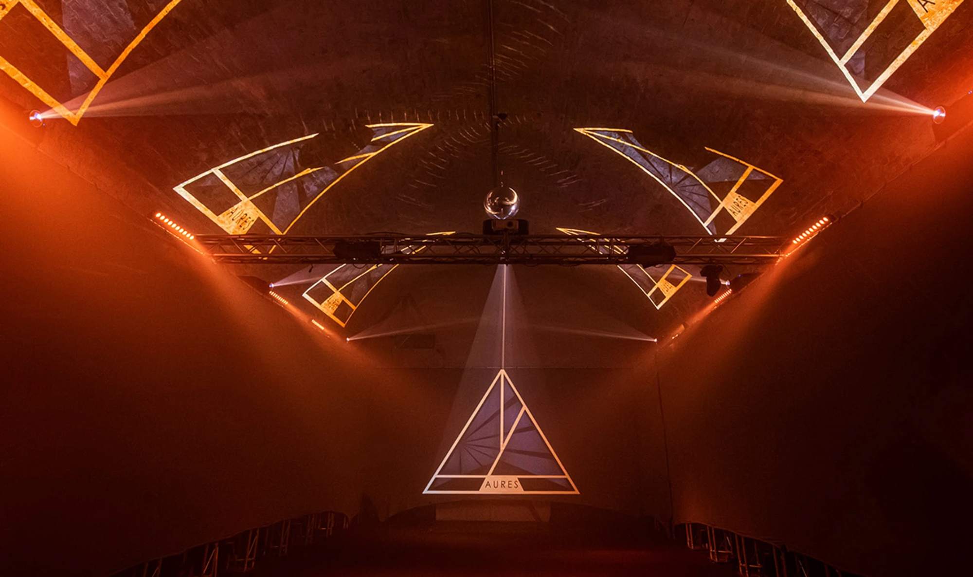 Rhythm Horizons: UV London with Paul Thomas, Das Pharaoh, Trilucid, Mir ...