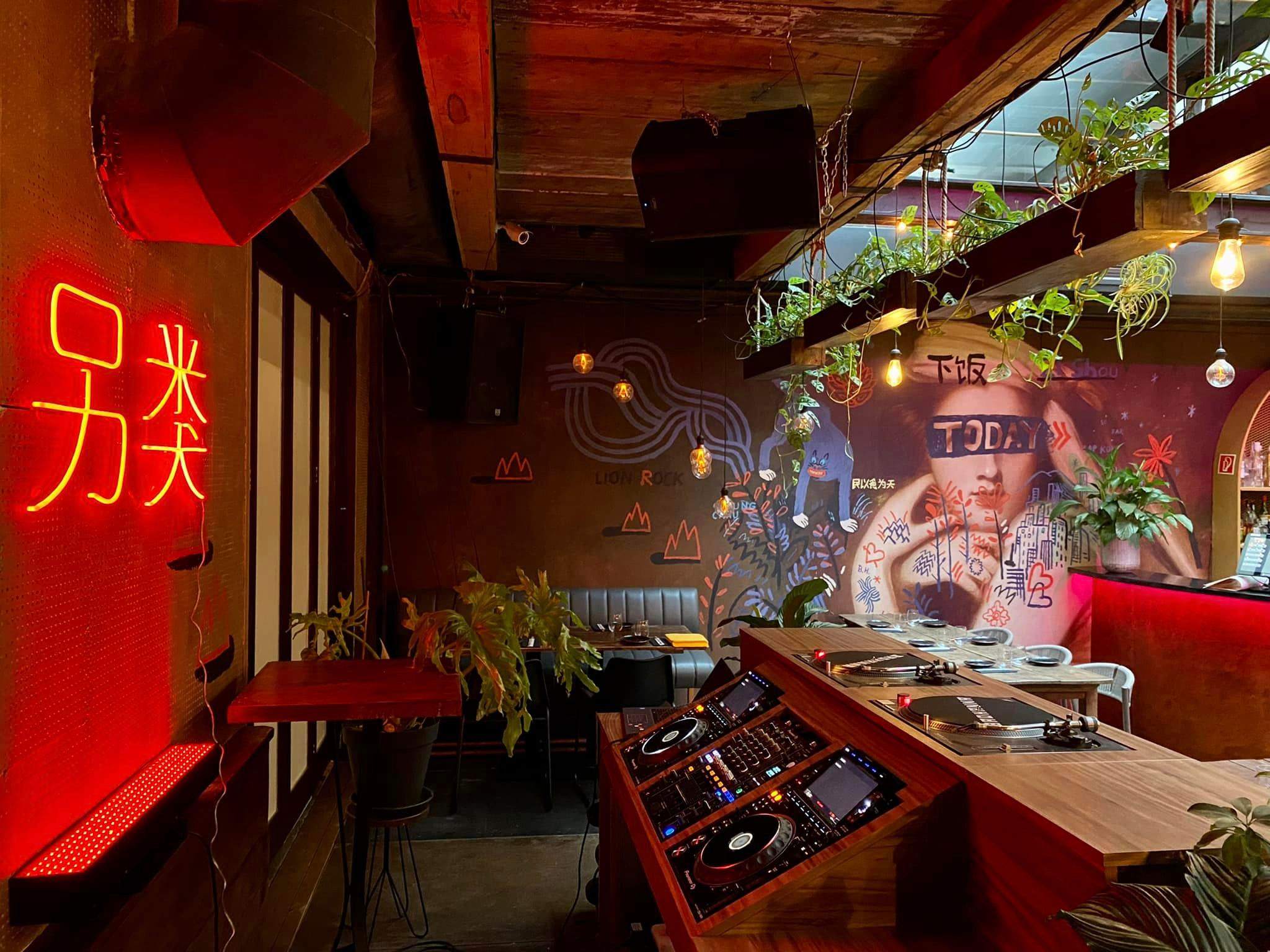 Badhanna Club Night with Jaffa Surfa & VITTORIO WAXMAN at BADHANNA ...