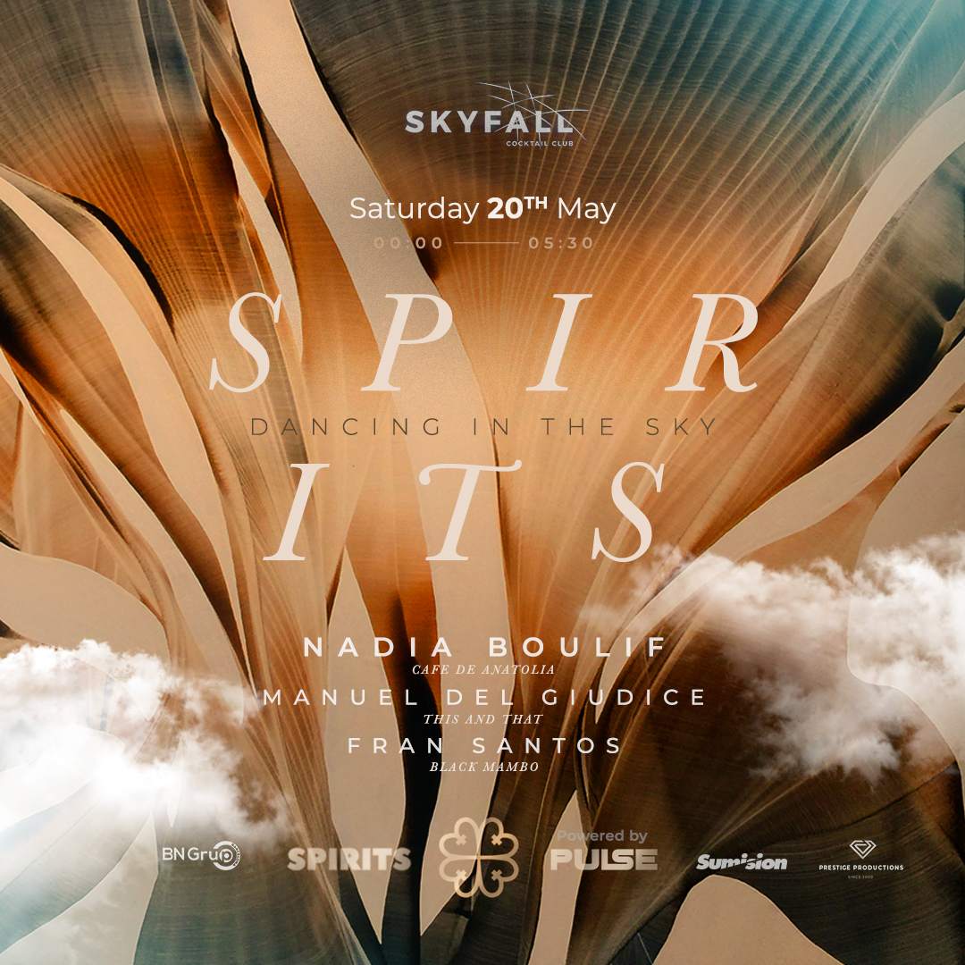 SPIRITS dancing in the sky [Skyfall Rooftop] bei Skyfall Cocktail Club ...