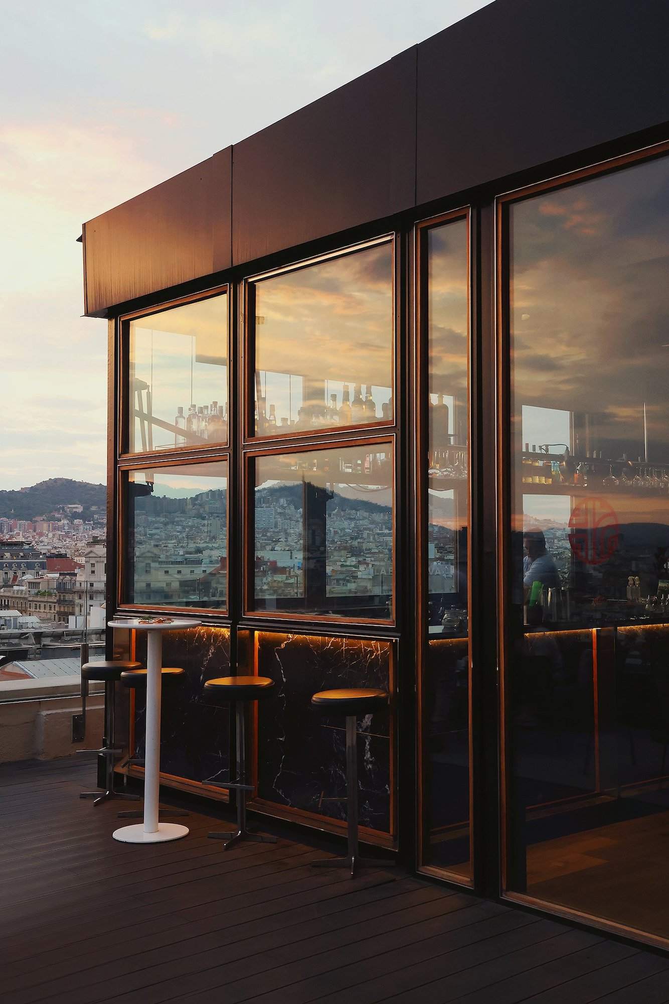 Disco Fever pres: Free Rooftop Party W/ TBA en Eleven BCN, Barcelona