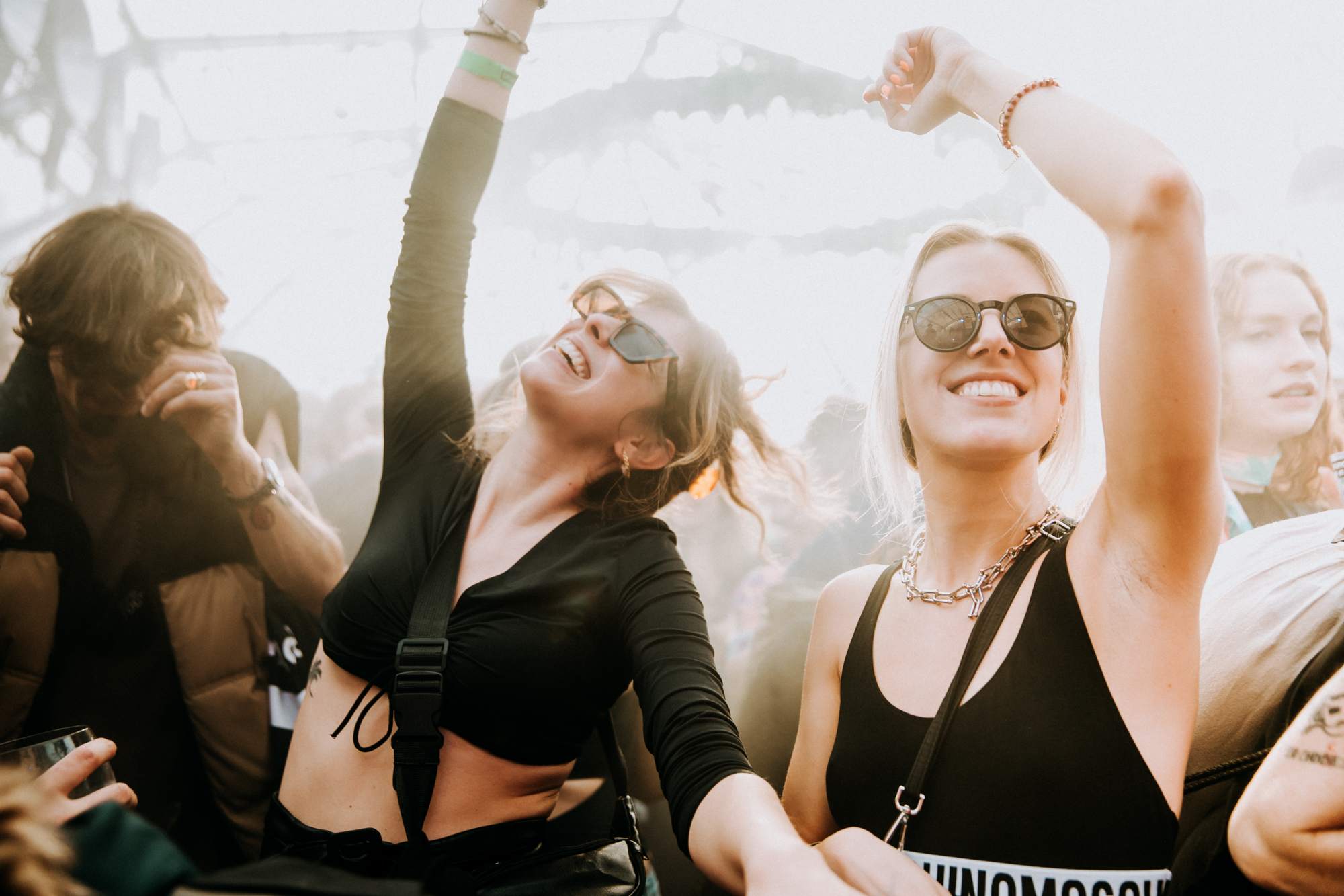 *SOLD OUT* BRUNCH ELECTRONIK #3: Bonobo (DJ set), Polo & Pan (DJ set) y ...