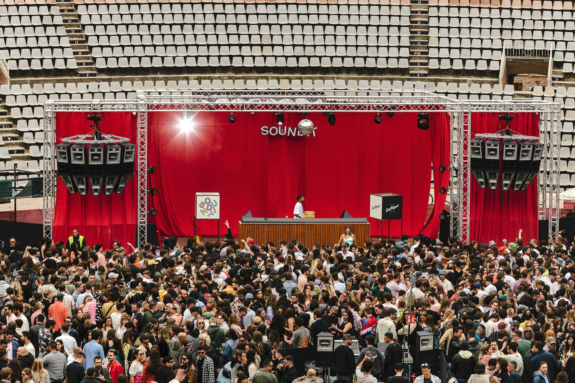 SOUNDIT Plaza: Peach, Paramida, Or:la, Brieela at Plaza Monumental de ...