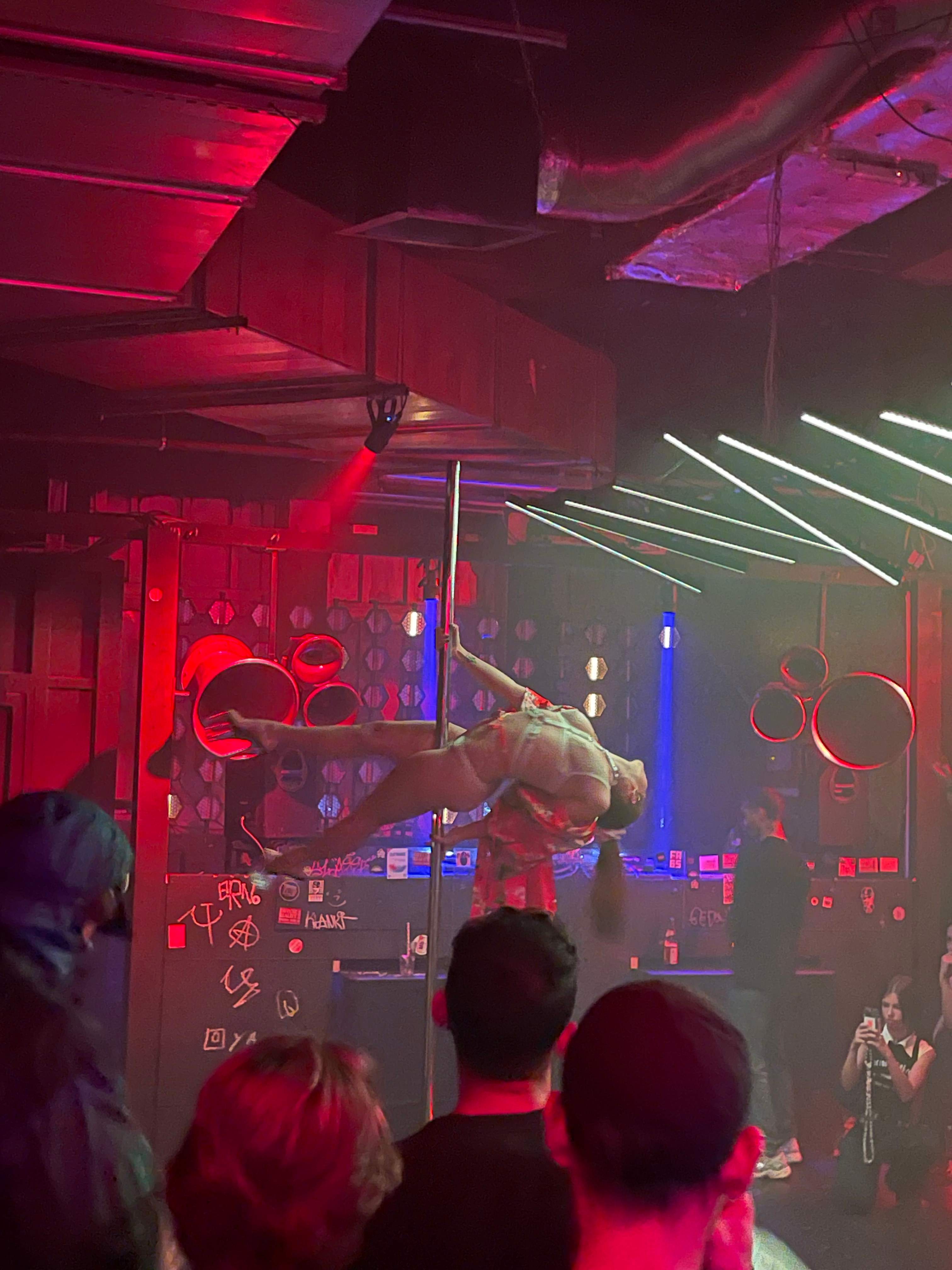 Rave de Amore with Berlin Strippers Collective bij AVA Club, Berlijn