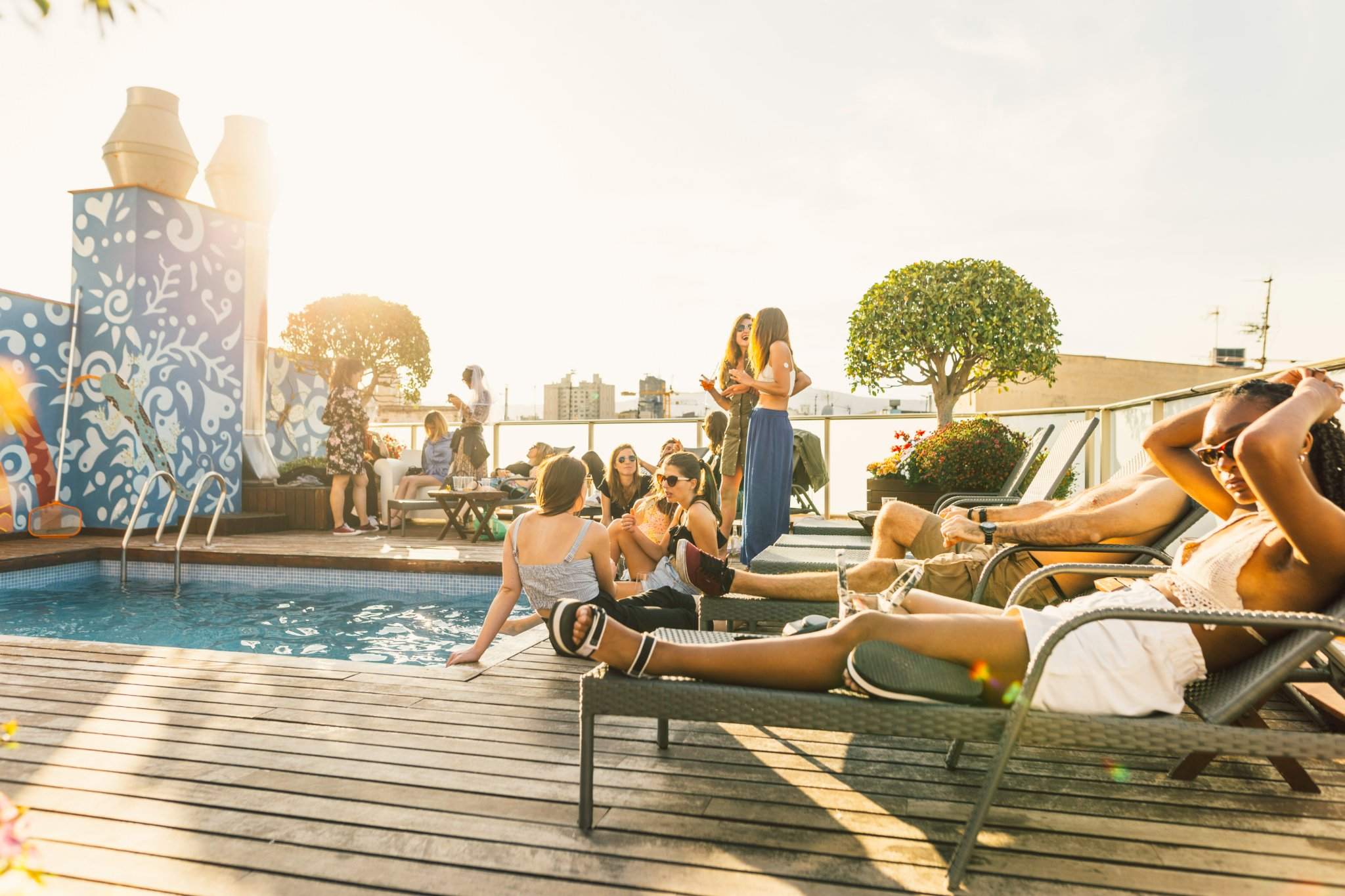 SOLD OUT* Throwback Rooftop Pool Party pres: Back to 90s em El Cel del ...