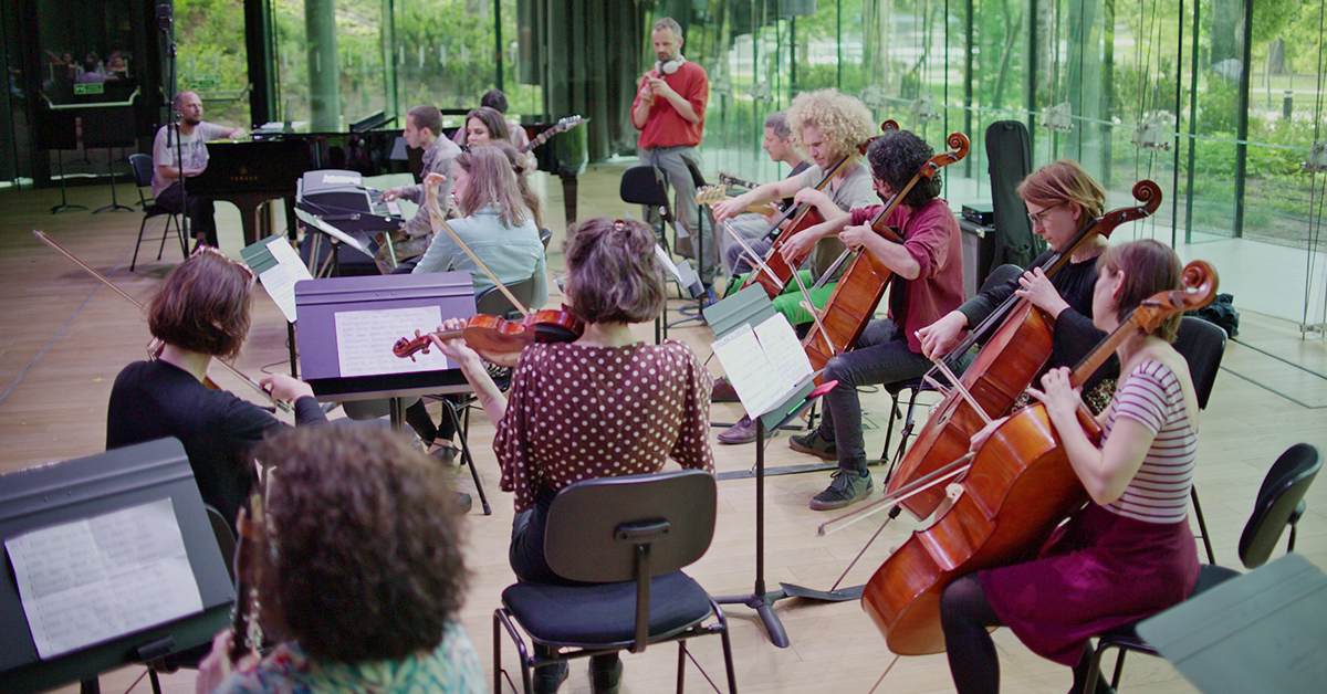 Time Wharp (USA) - Ensemble Mobilé: Terry Riley – In C at Magyar Zene ...