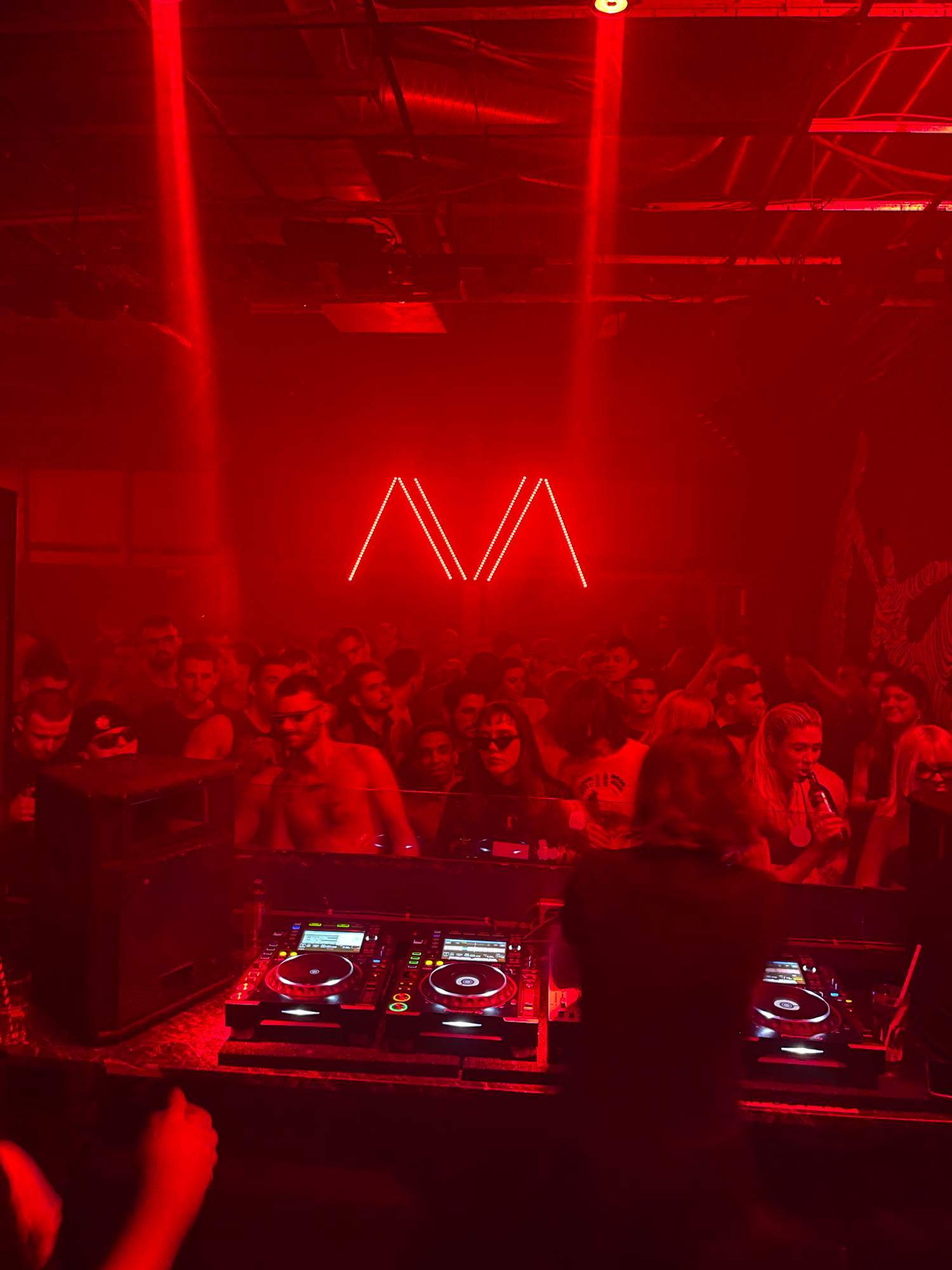 Borderless Closing '22: Magna Pia, QUANN, Beth Alana, Ksenia Kamikaza ...
