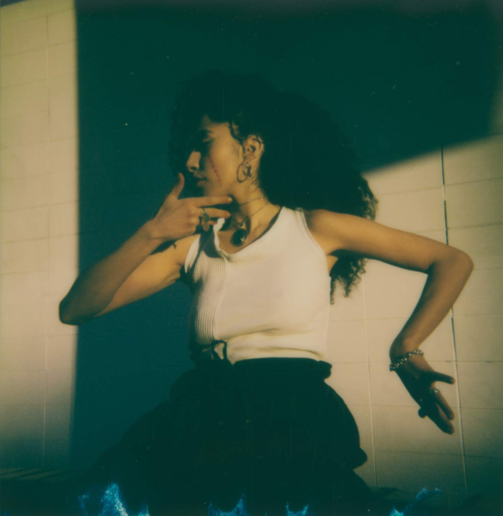 douniah – a lot, not too much at Roter Salon, Berlin