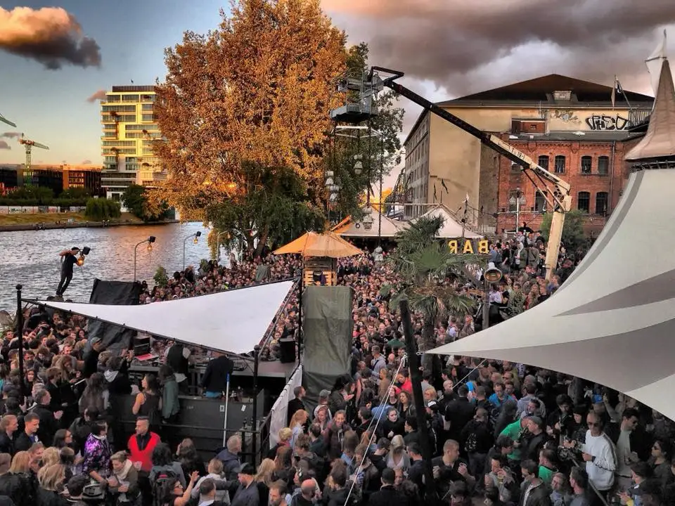 Sage FREE open air - jesus's birthday rave bei Sage Beach Berlin, Berlin