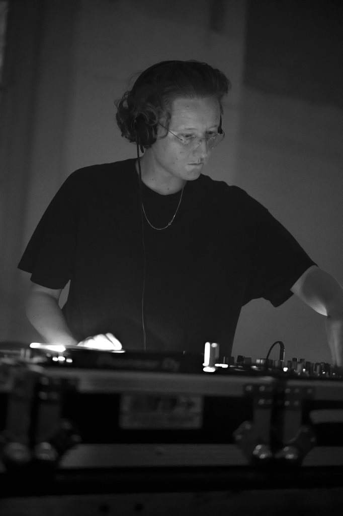 Ecstatic Material: Beatrice Dillon & Keith Harrison en De La Warr ...