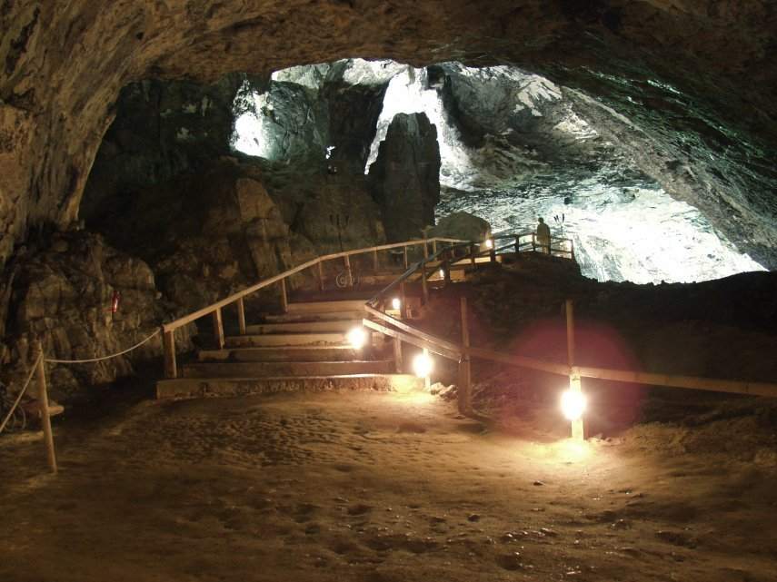 Stomping Underground - The Cave Rave at TBA - North, North