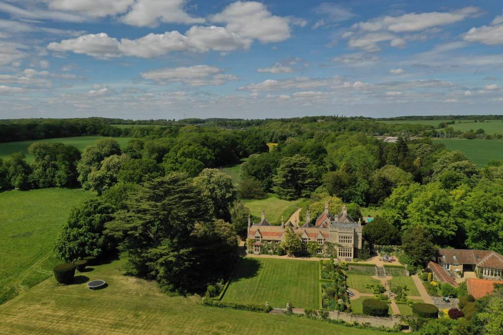 Labyrinth Open Air: Maribou State, Floating Points 3 Hour Set, Jungle ...