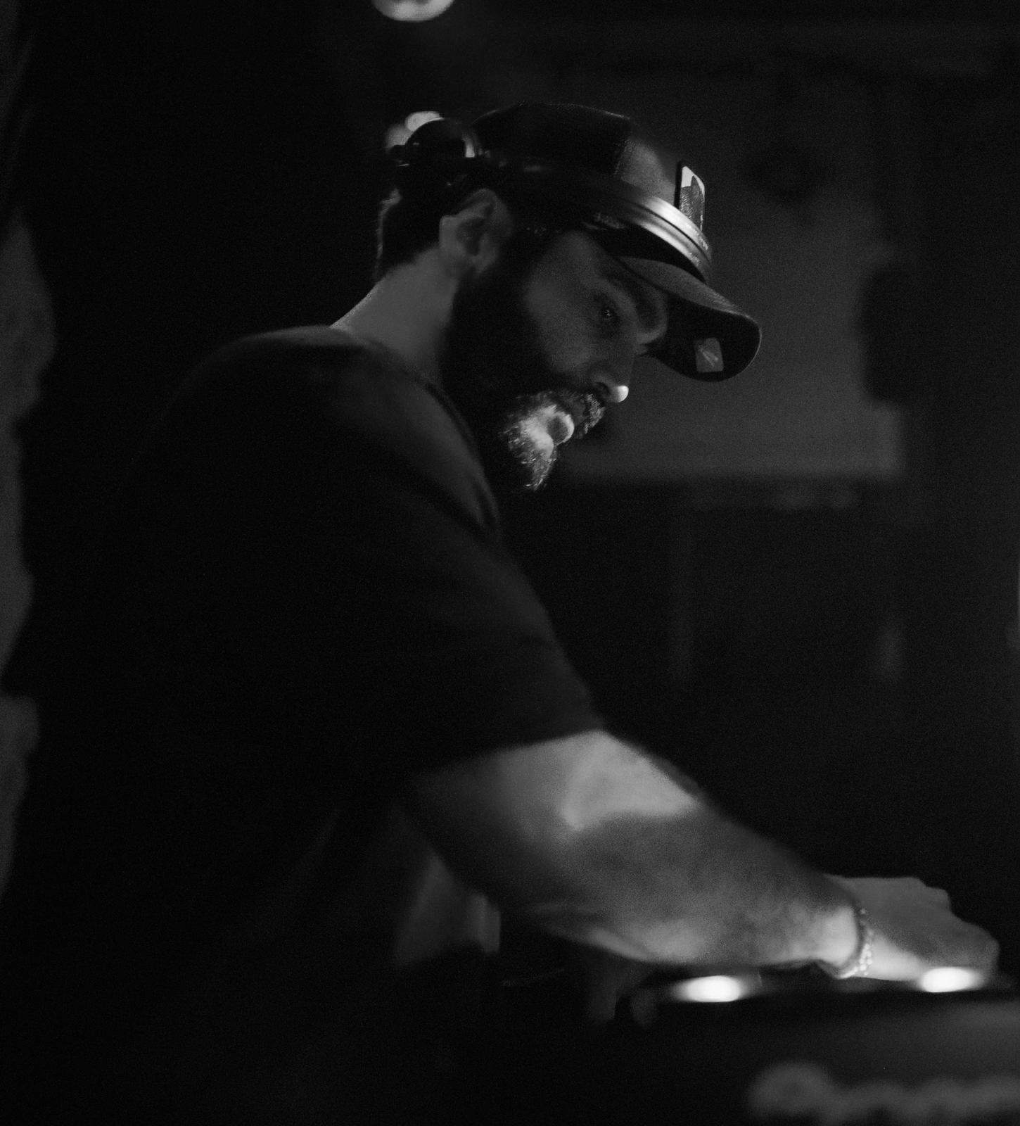 Soirée Tales W. Guy Maayan at Mason Bar, Chipre