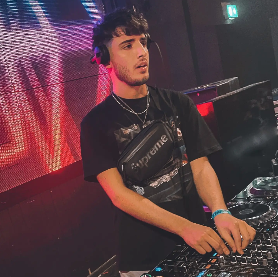 Eros Presents: The Tropic Room with Alex Culross em Kable Club, Manchester