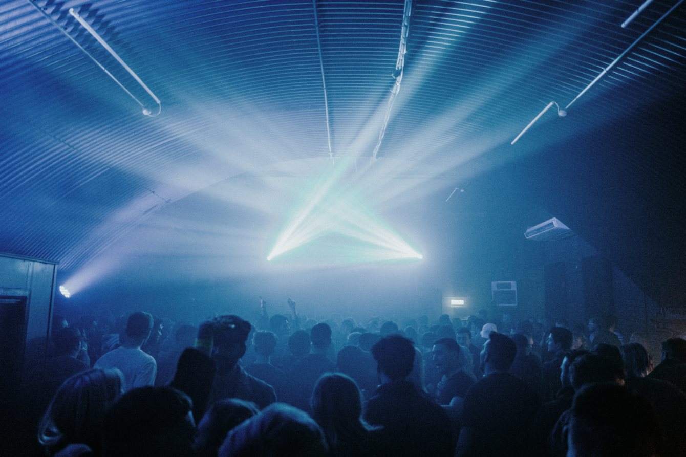 Night Tales: Culoe De Song [Extended Set] & 4ttf en Night Tales, London