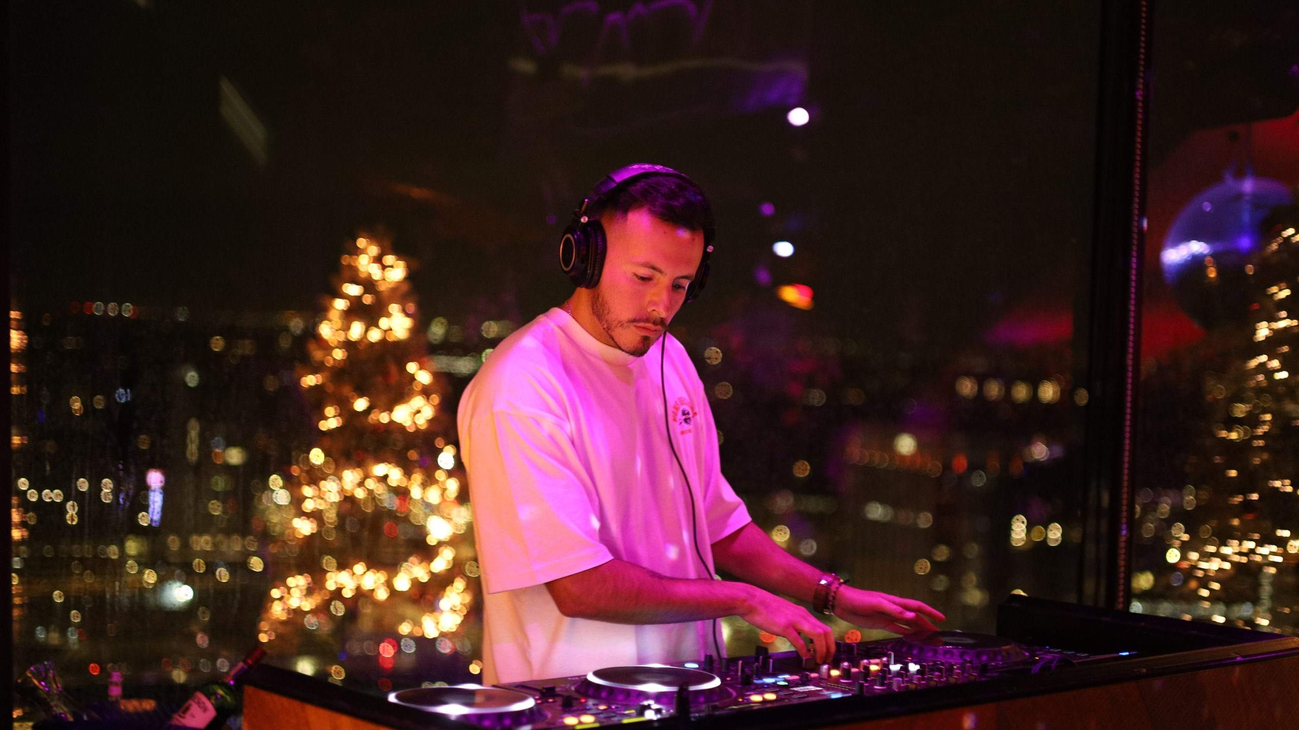 Massanet · Artist Profile