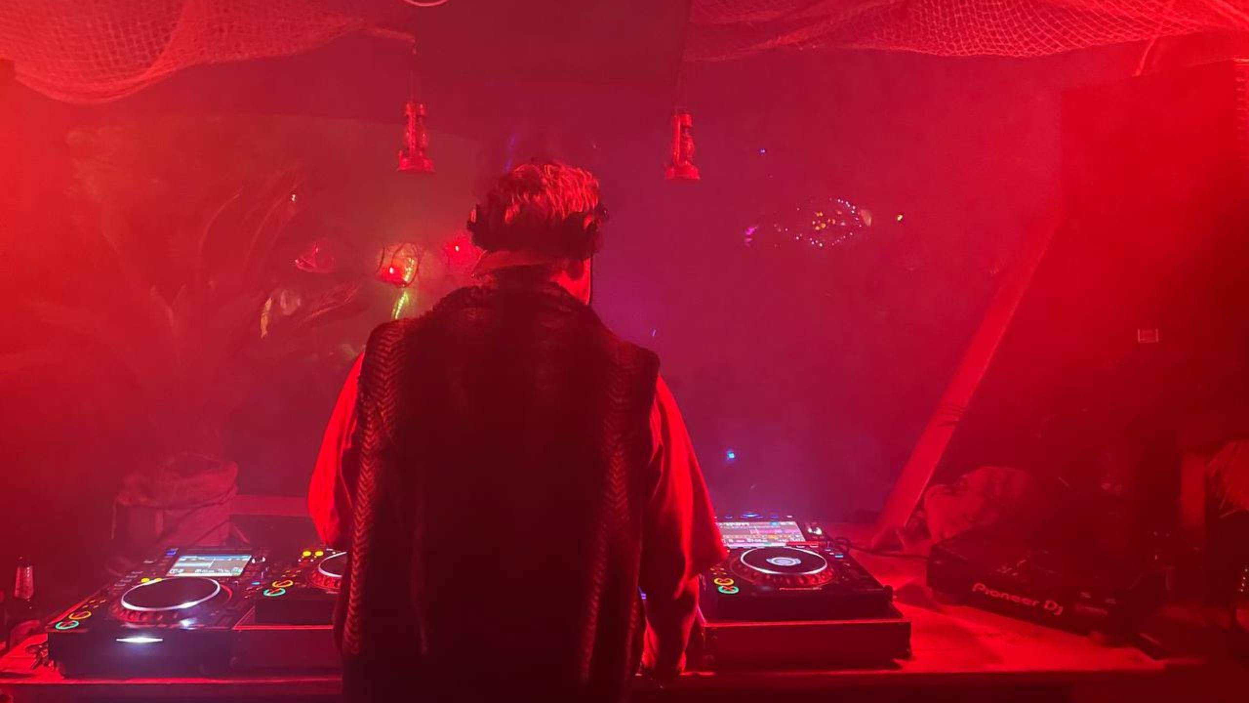 Mikanik · Artist Profile