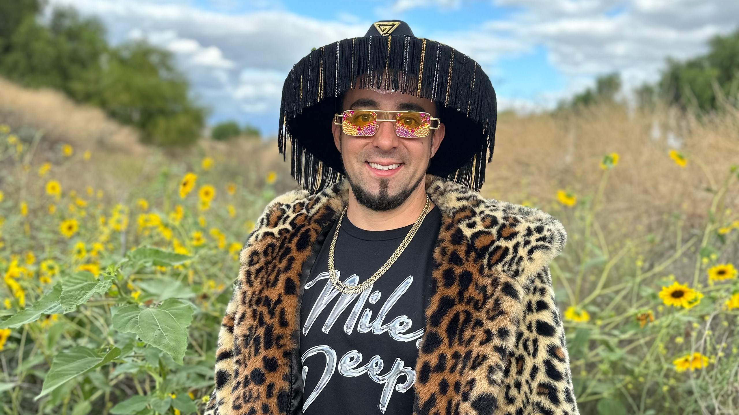 Miles Deep · Artist Profile