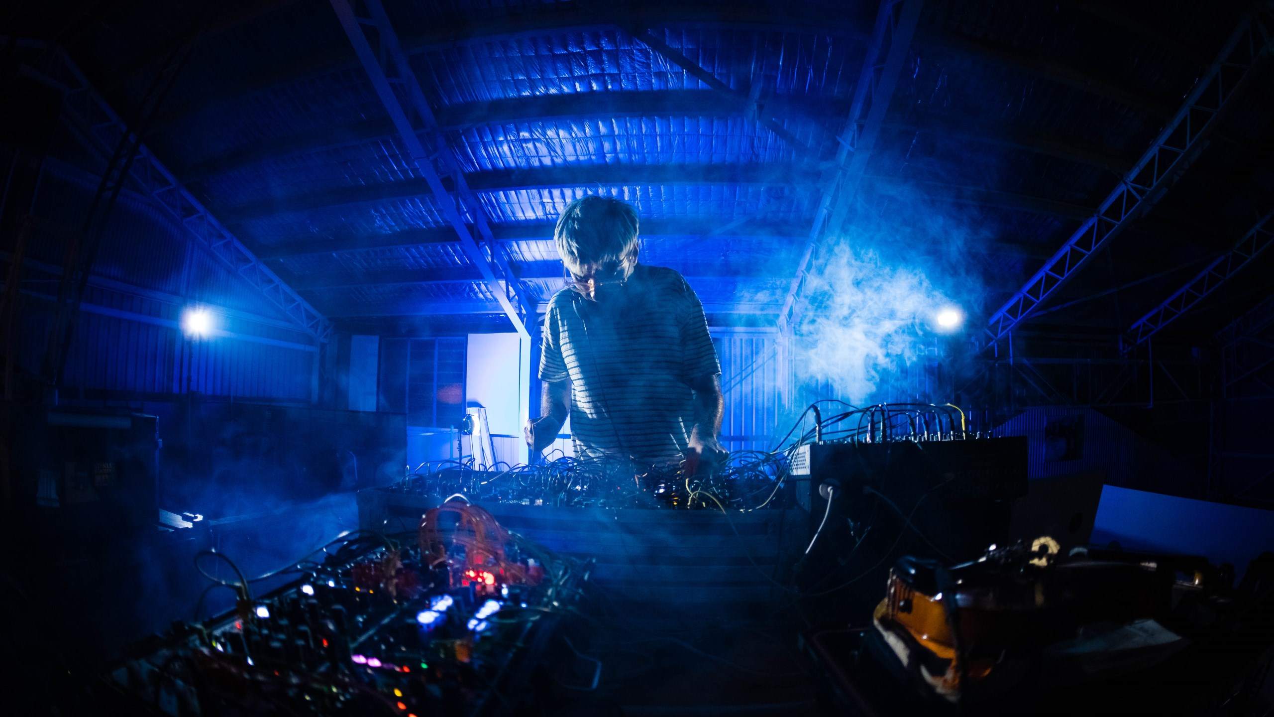 Moscos · Artist Profile