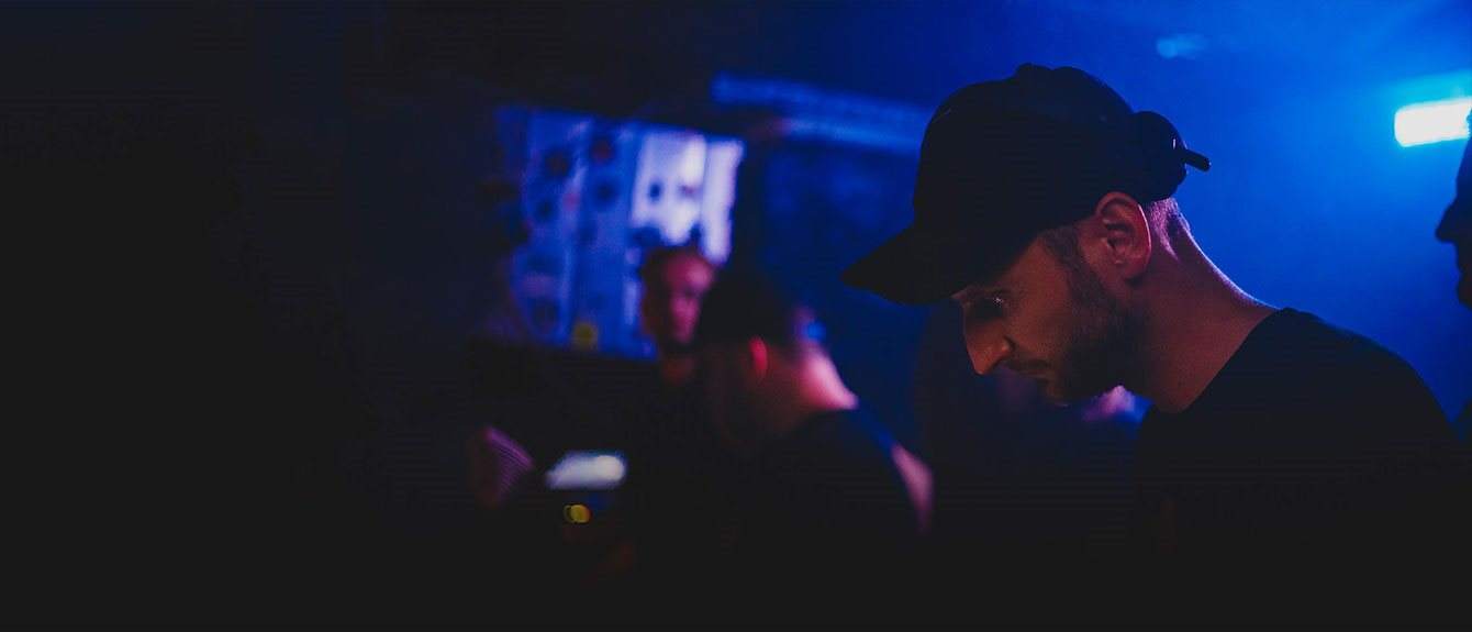 MR FLOPPY · Artist Profile