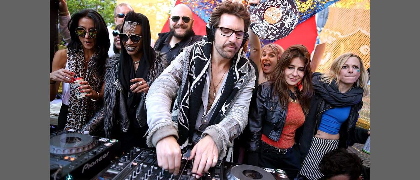 Nicholas Maddix · Artist Profile