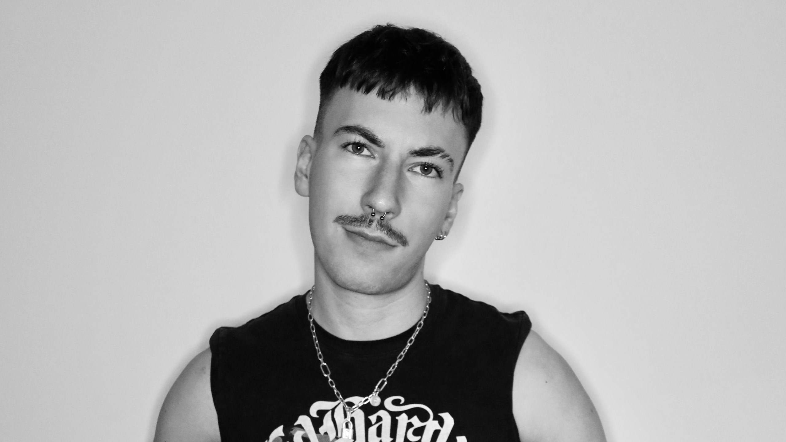 Alex Benz · Artist Profile