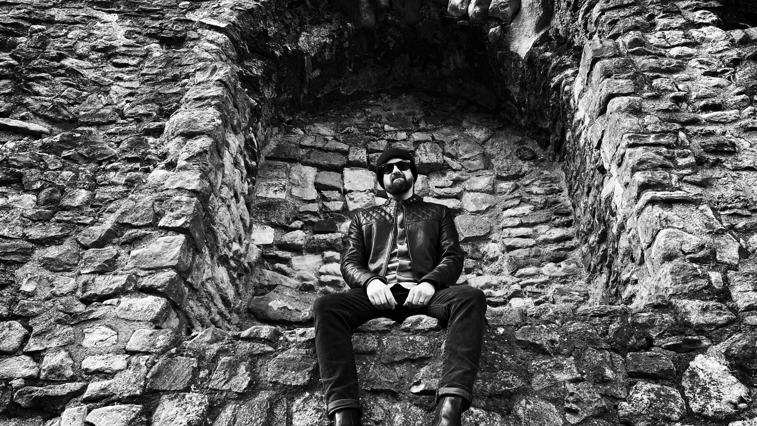 Alex Miles · Artist Profile