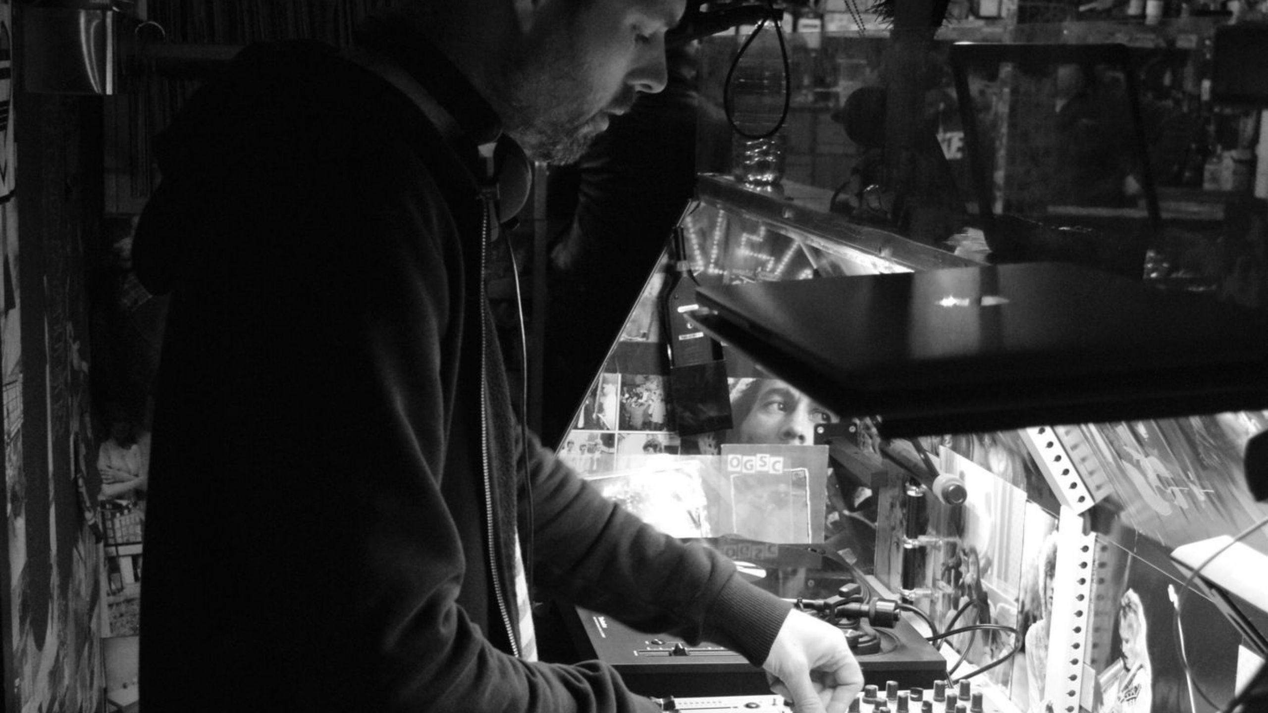 Andrew Wright · Artist Profile