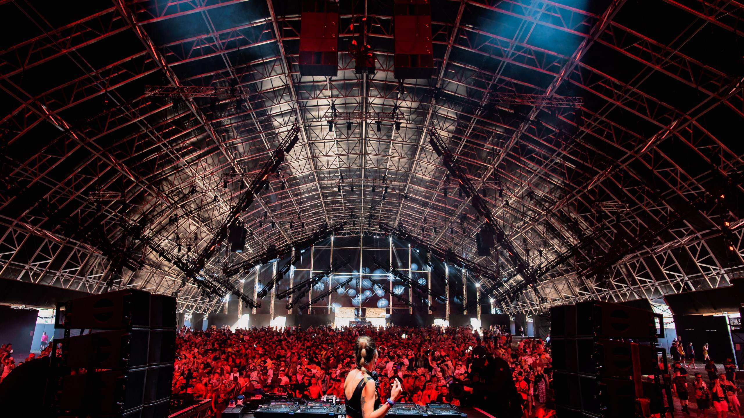 Anna Tur · Artist Profile