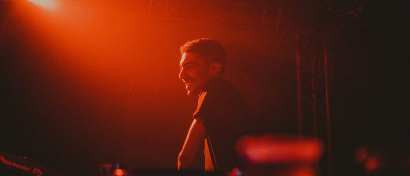 Armless Kid · Artist Profile