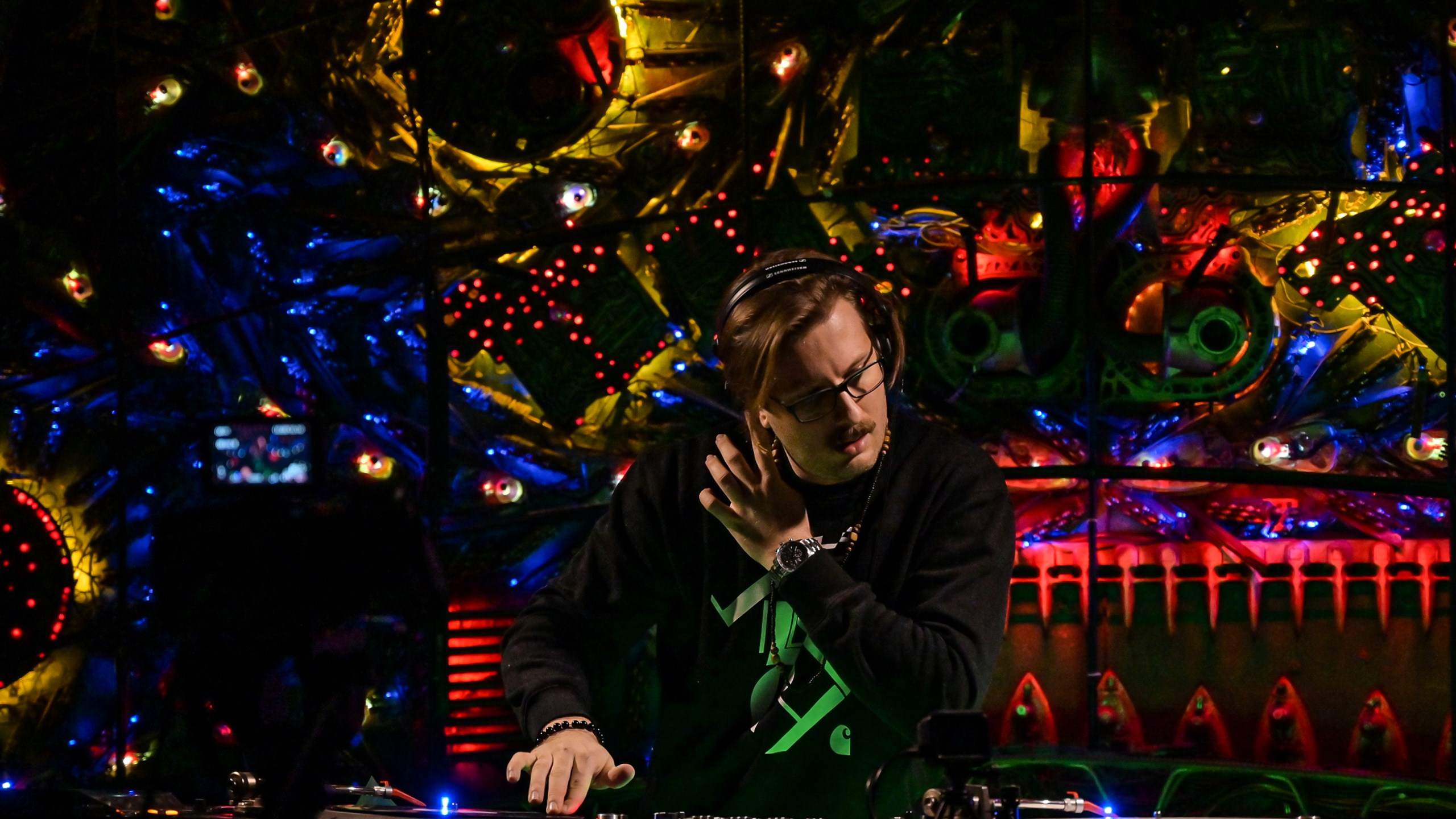 Daniel Neighbour · Artist Profile