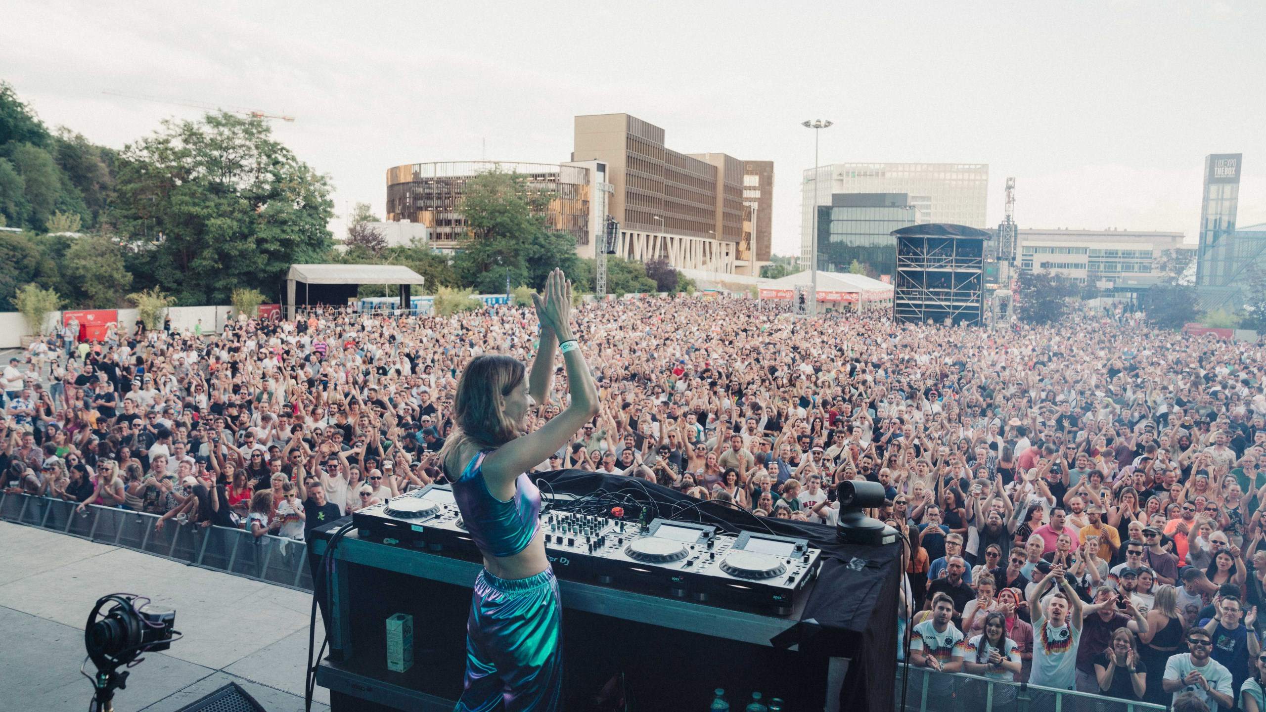 Deer Jade · Artist Profile