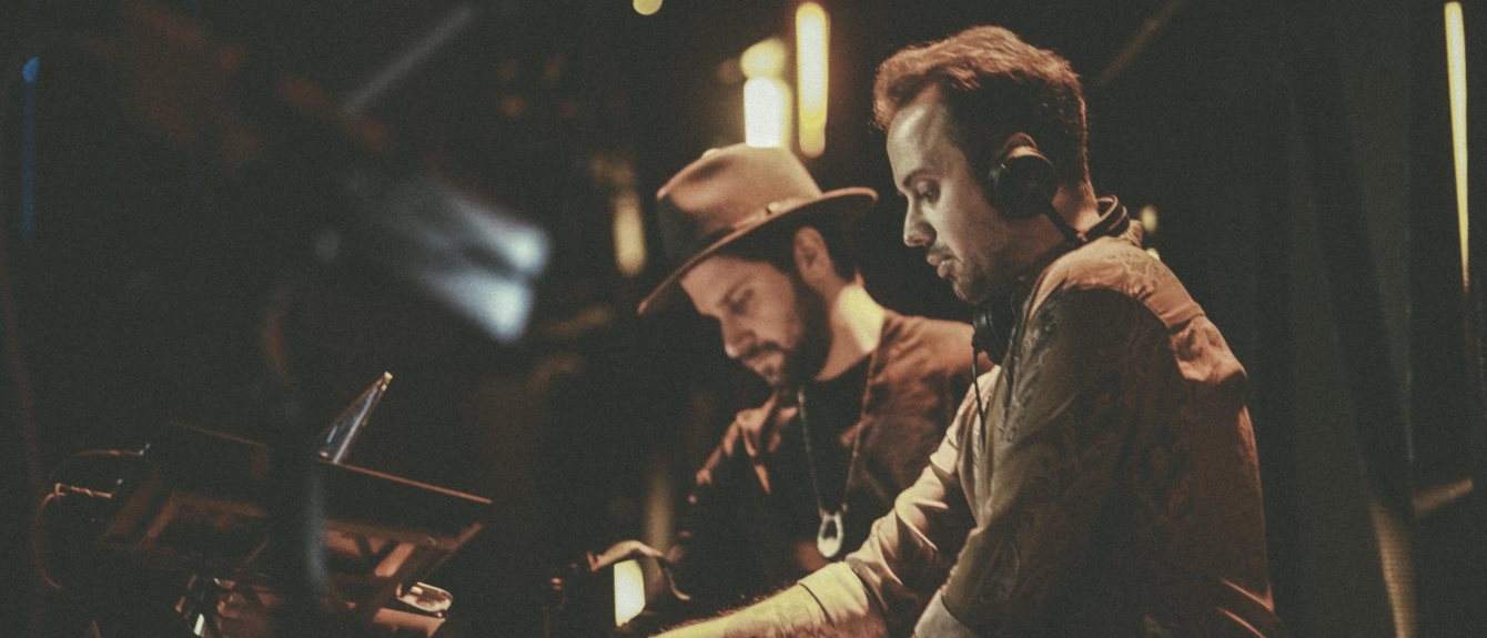 Derun · Artist Profile