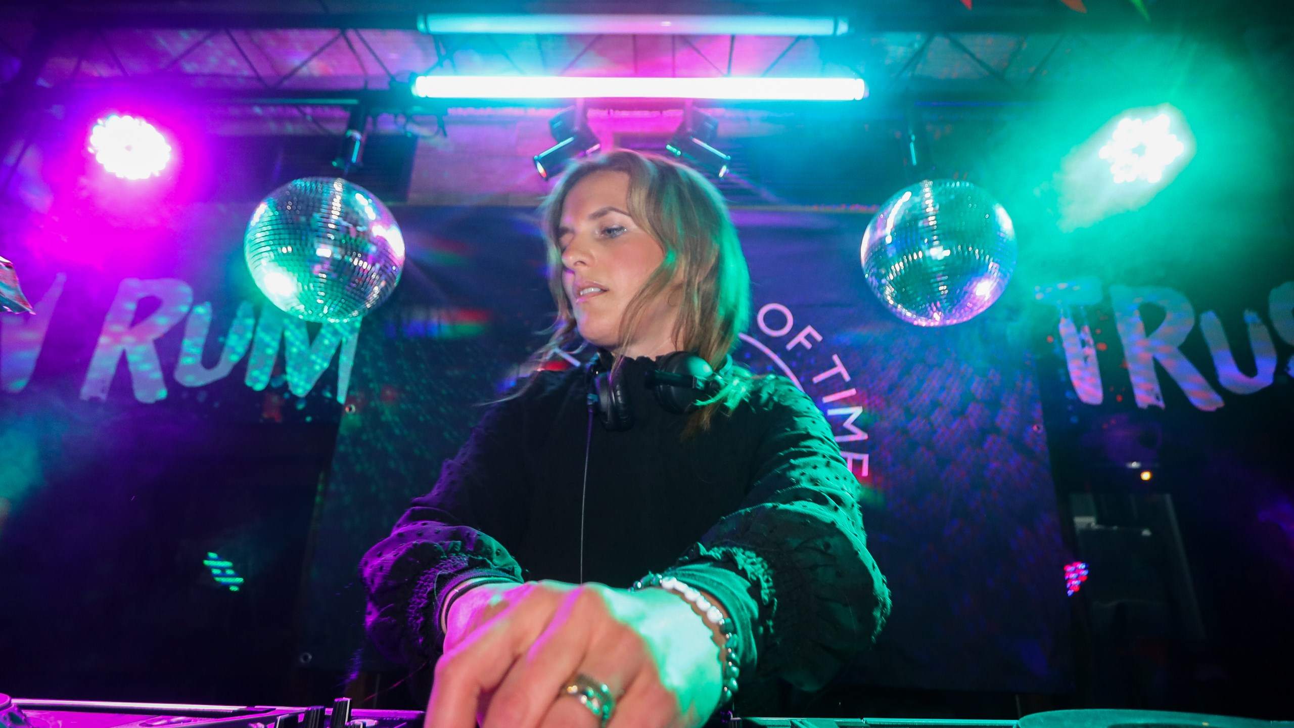 DJ Emma (2) · Artist Profile