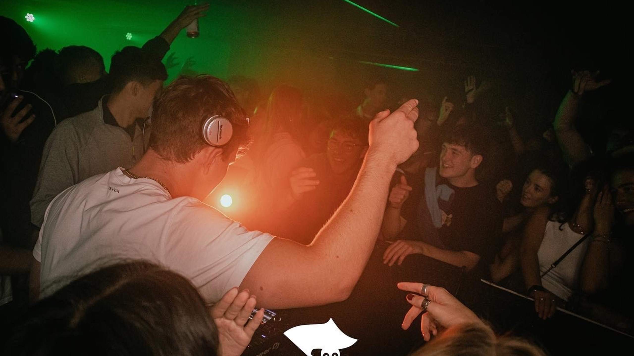 ELMOOSE · Artist Profile