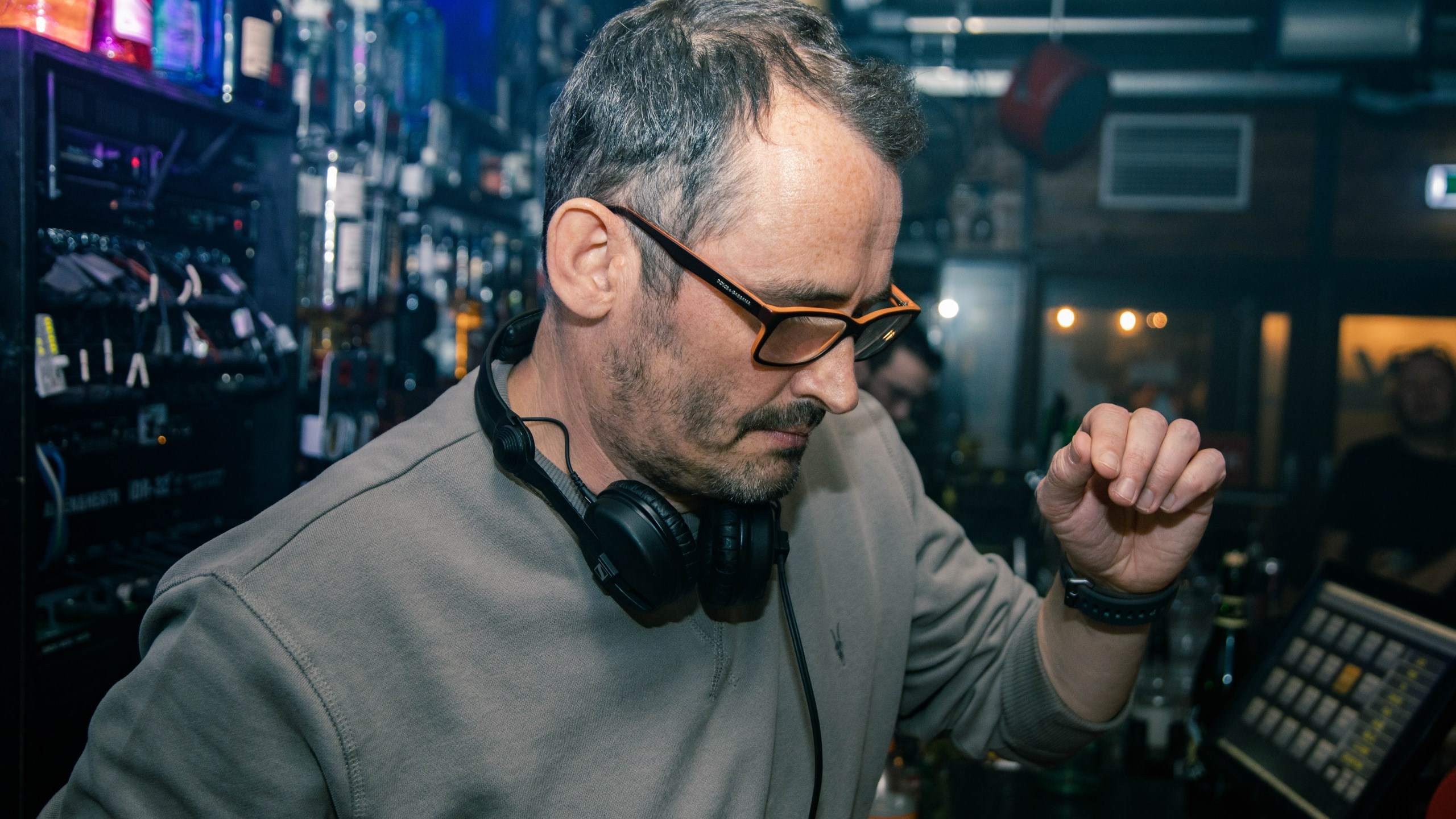 Greg Middleton · Artist Profile