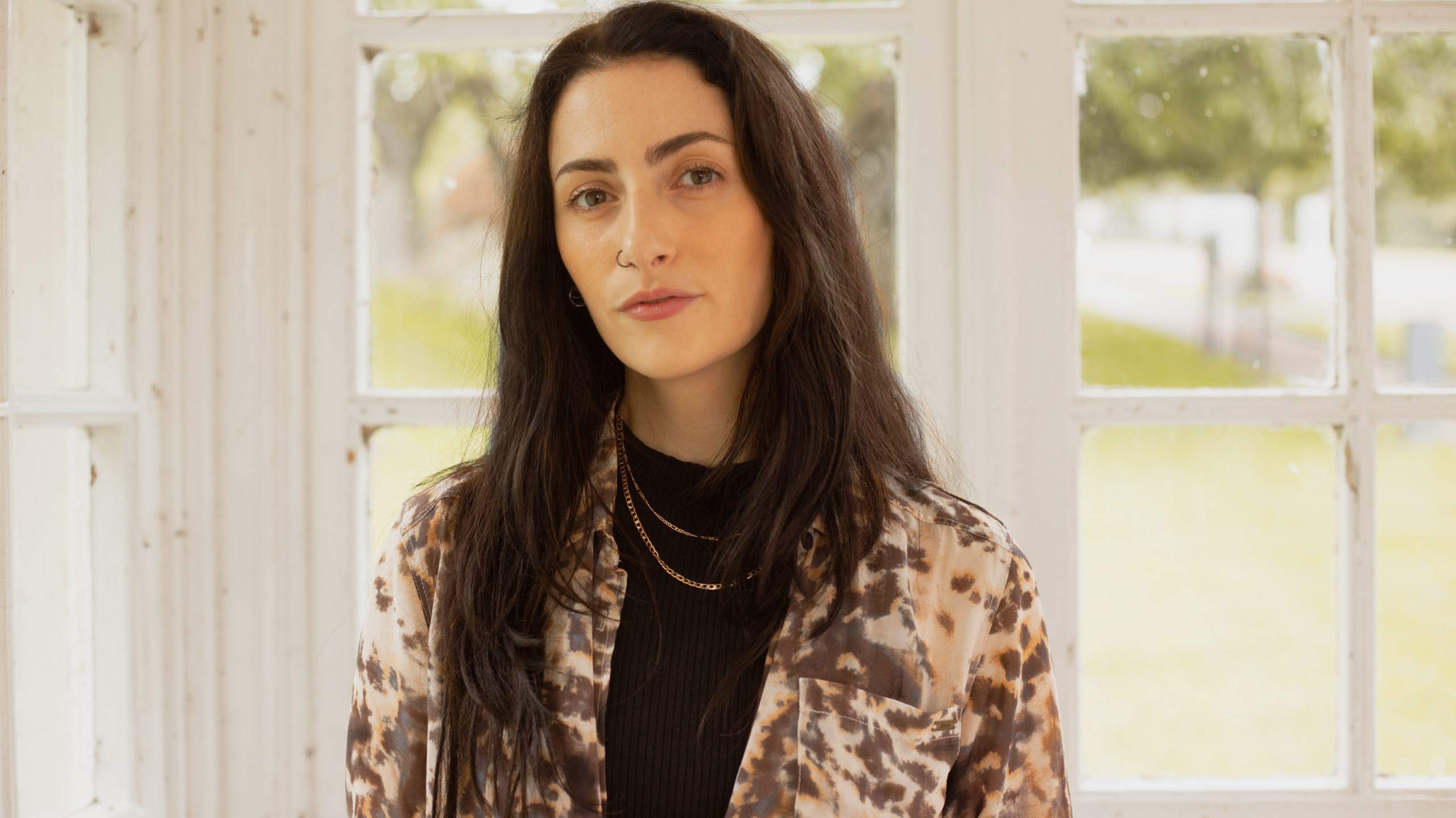 Holly Lester · Artist Profile