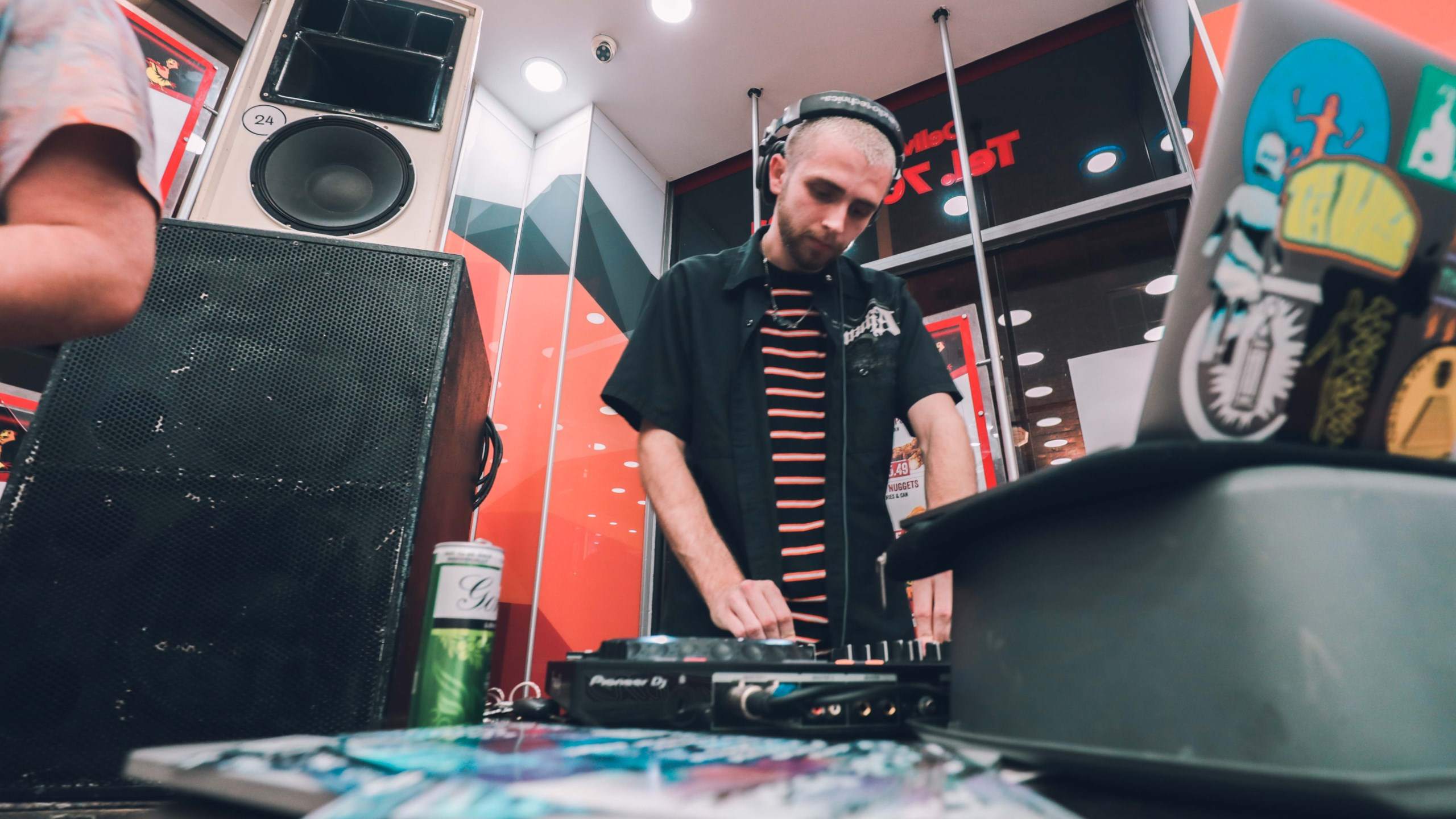 Identikid · Artist Profile