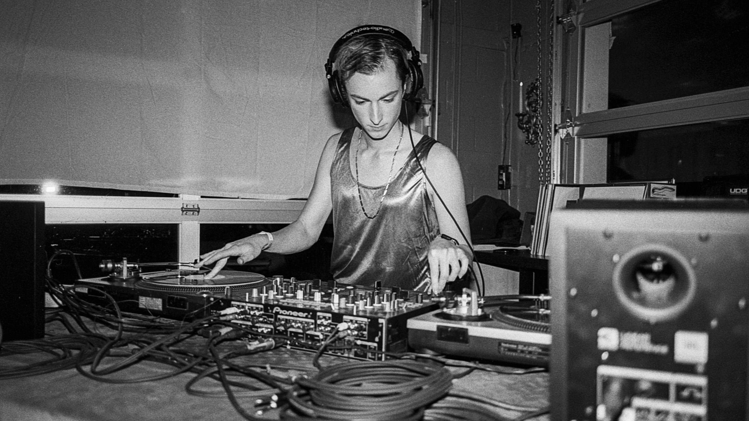 Lapilli · Artist Profile