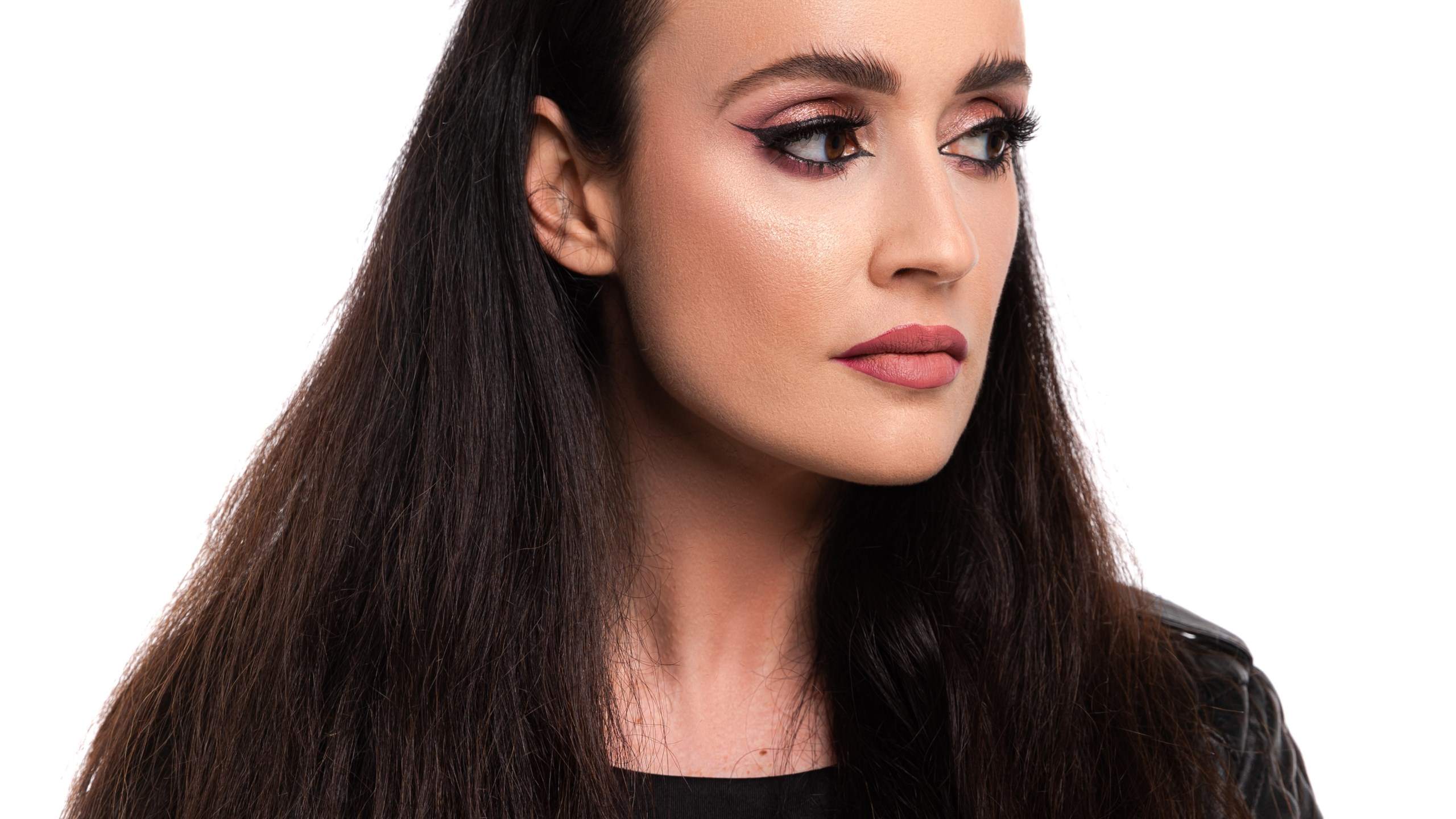 Laura Peck · Artist Profile