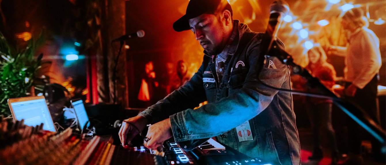 Lil'T · Artist Profile