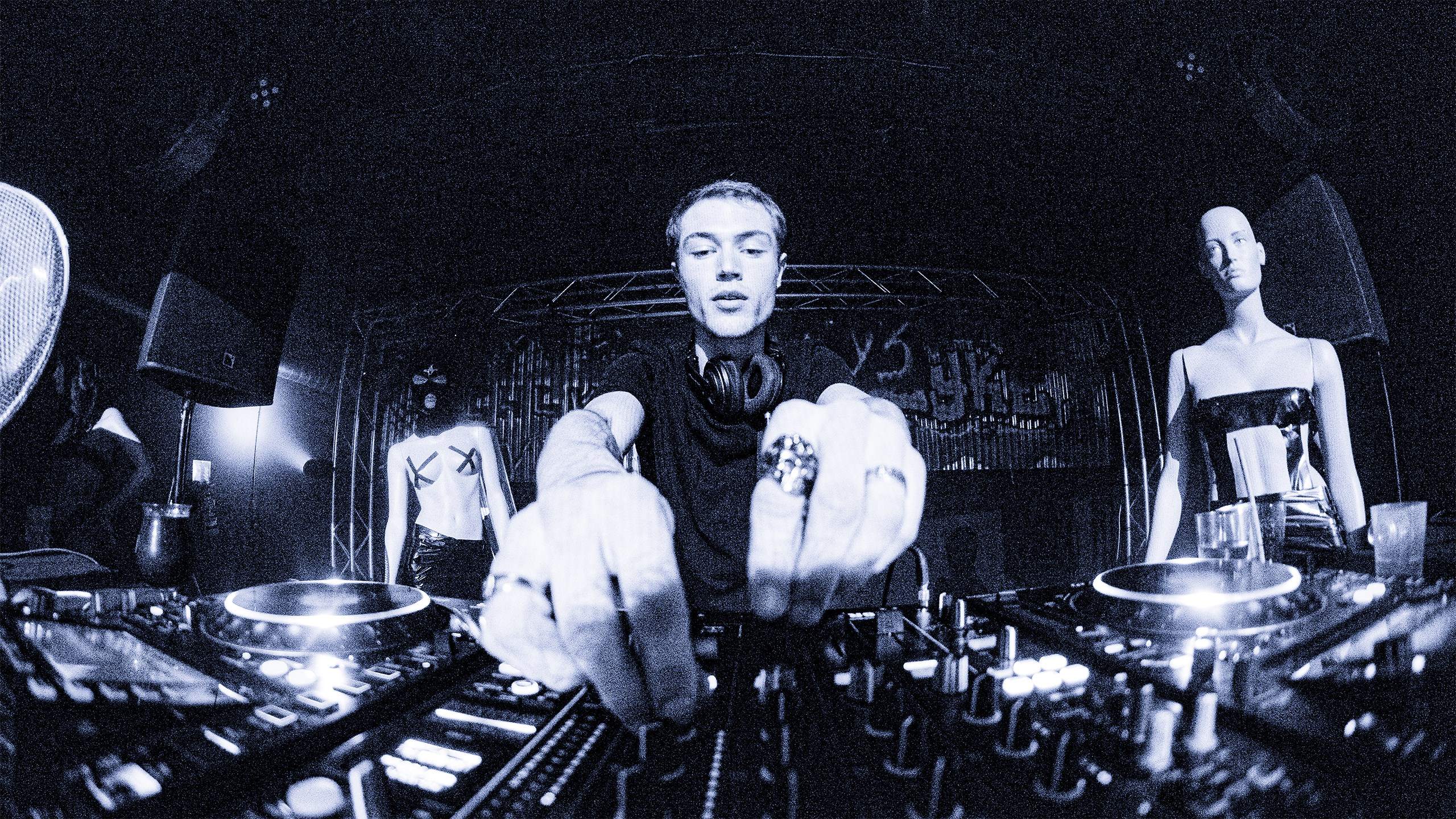 Low E (2) · Artist Profile