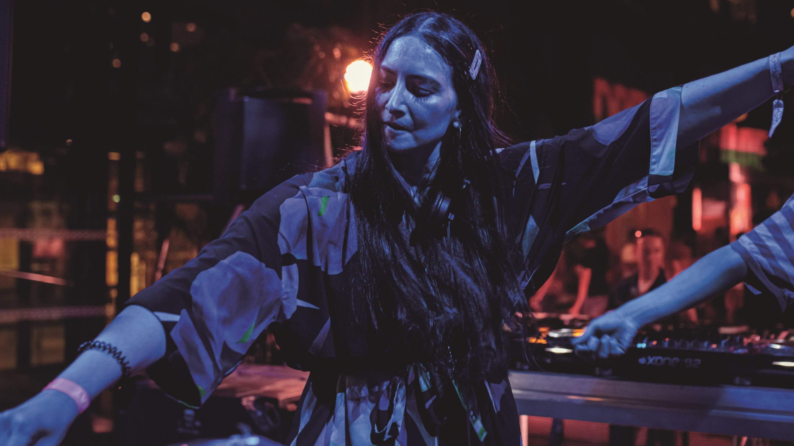 Saku Sahara · Artist Profile