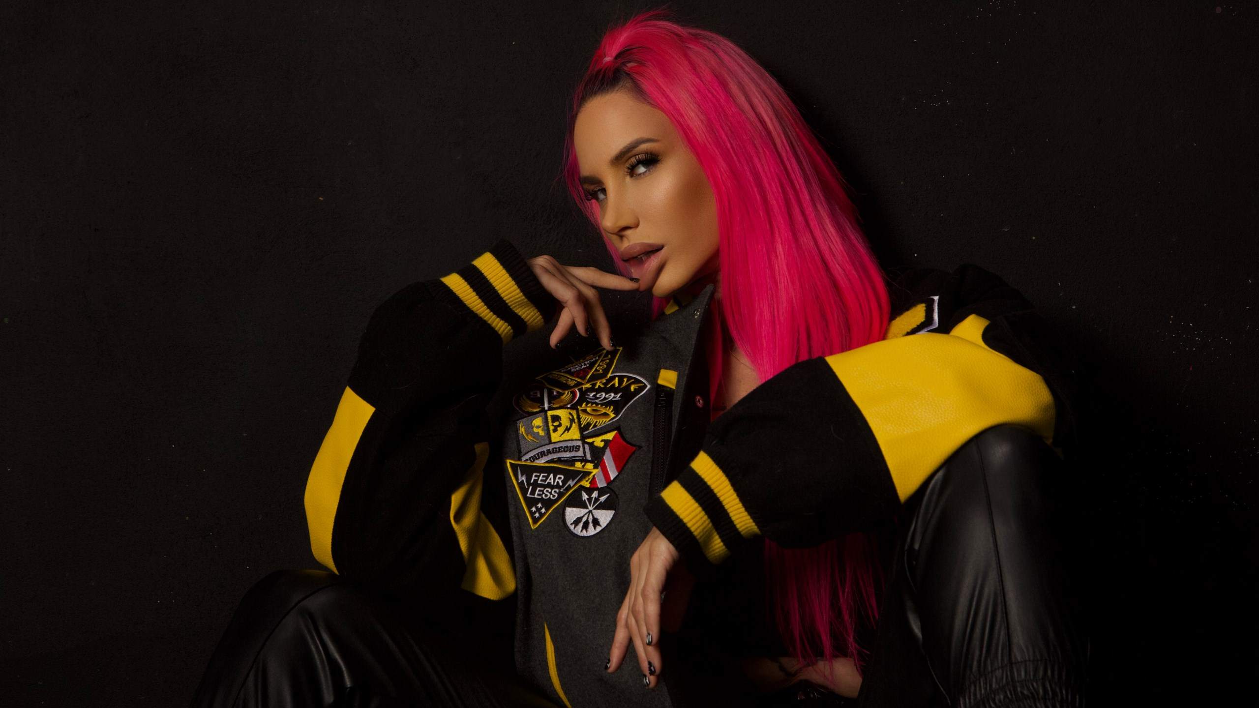 Sandra Silver · Artist Profile