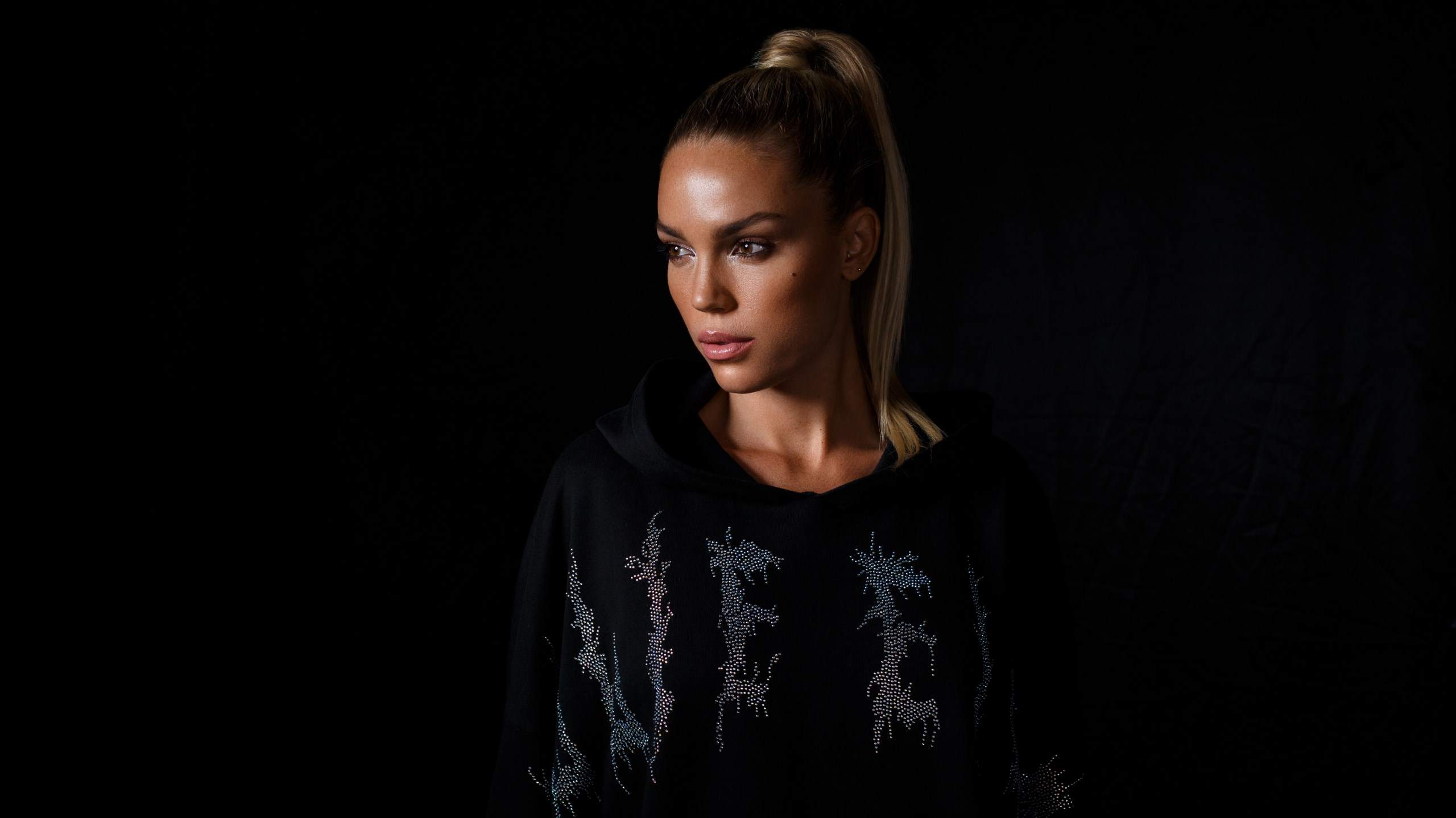 Thess Fischer · Artist Profile