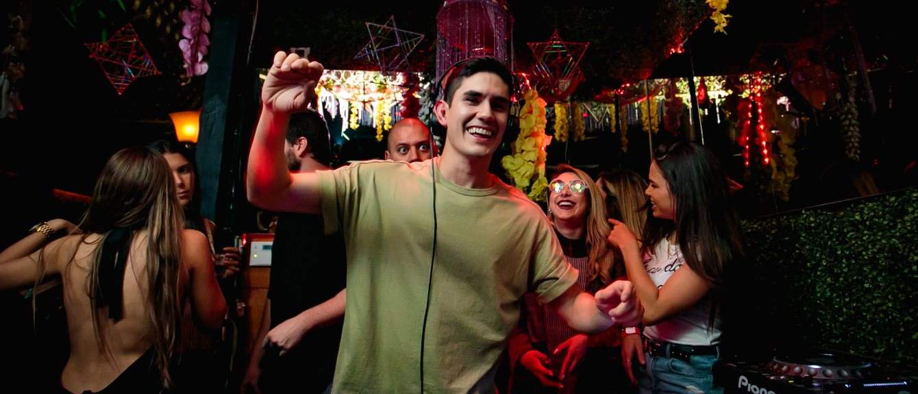 TONS · Artist Profile