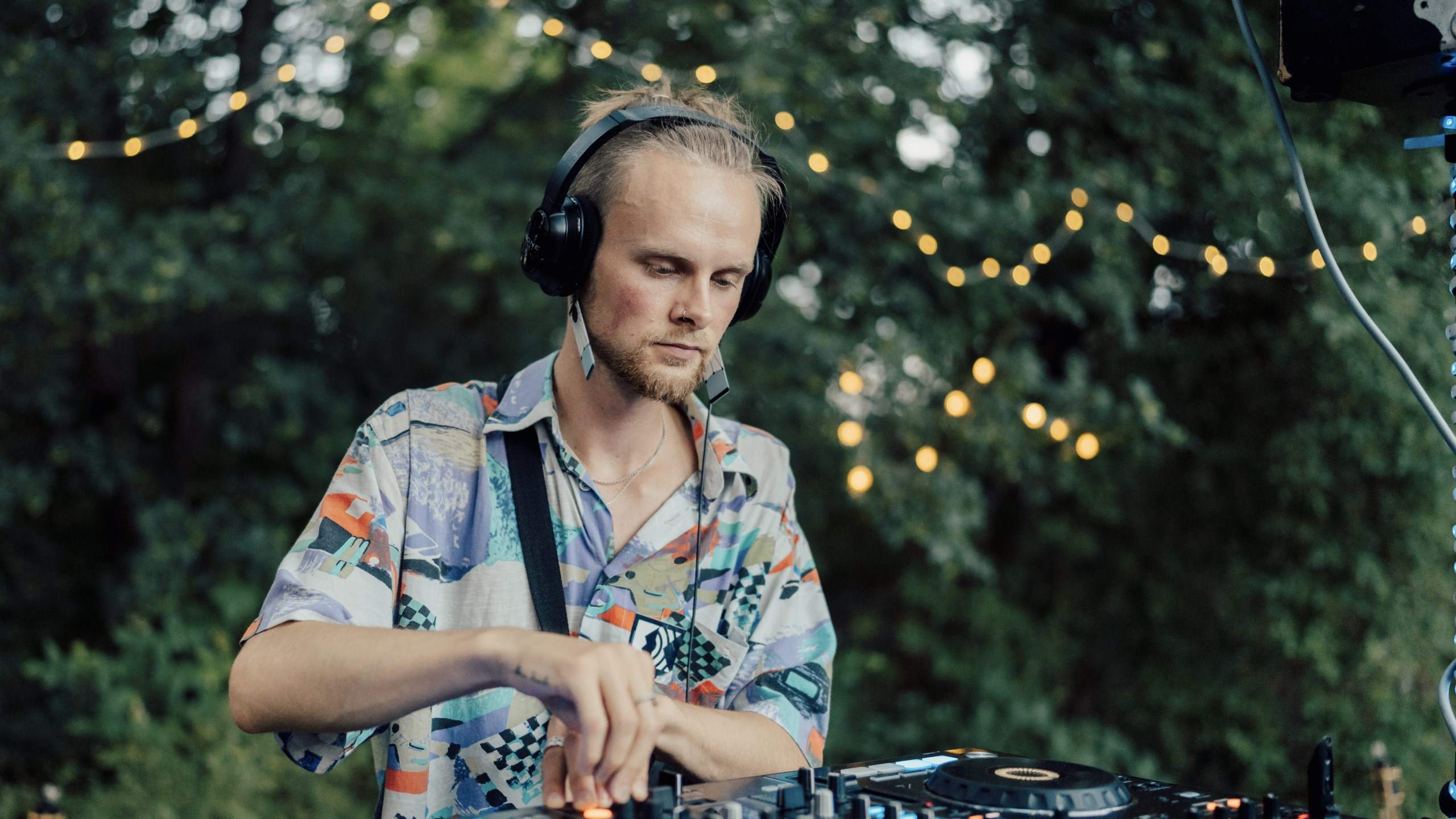 Troppo Zump · Artist Profile