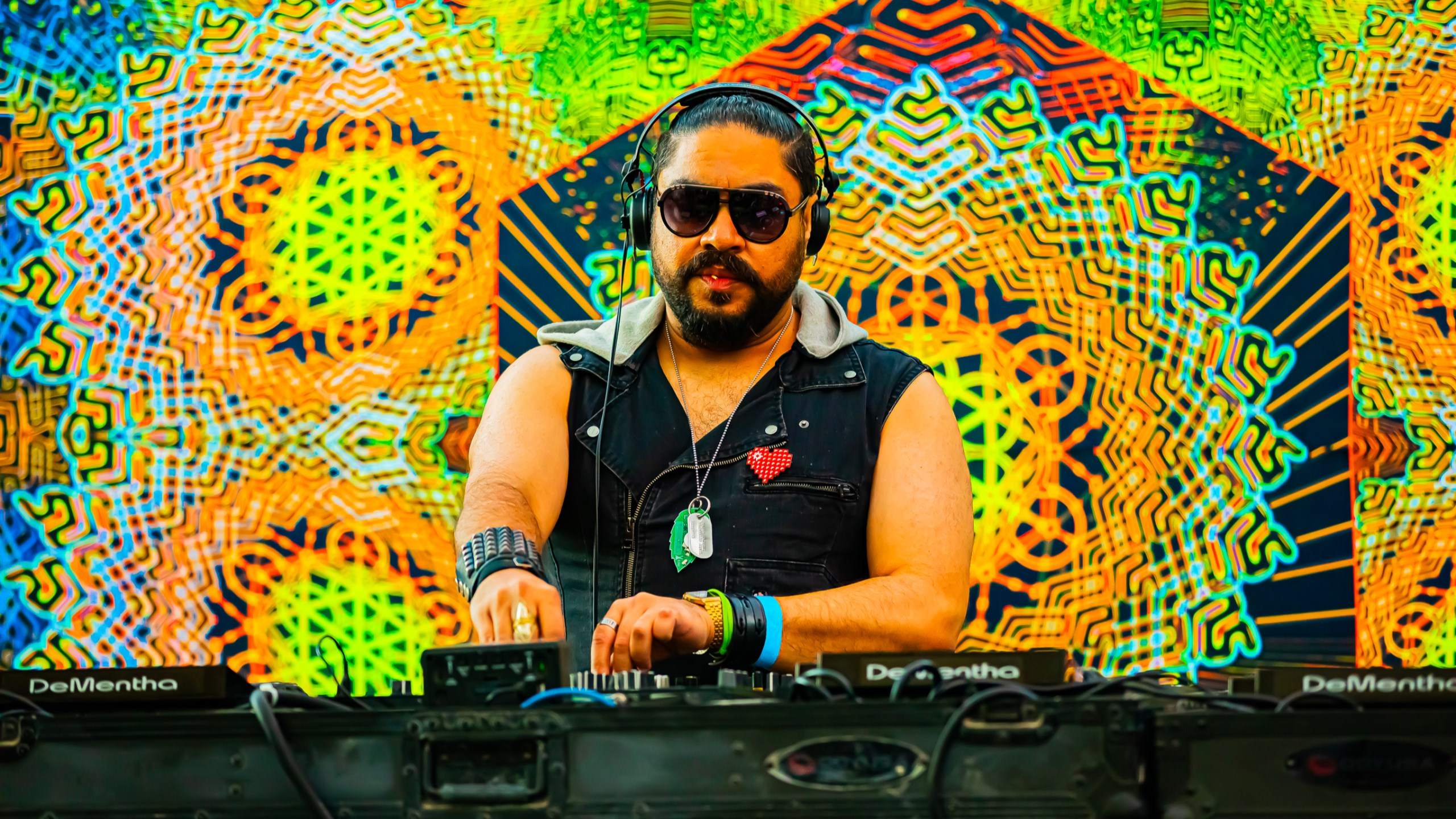 Yaz · Artist Profile